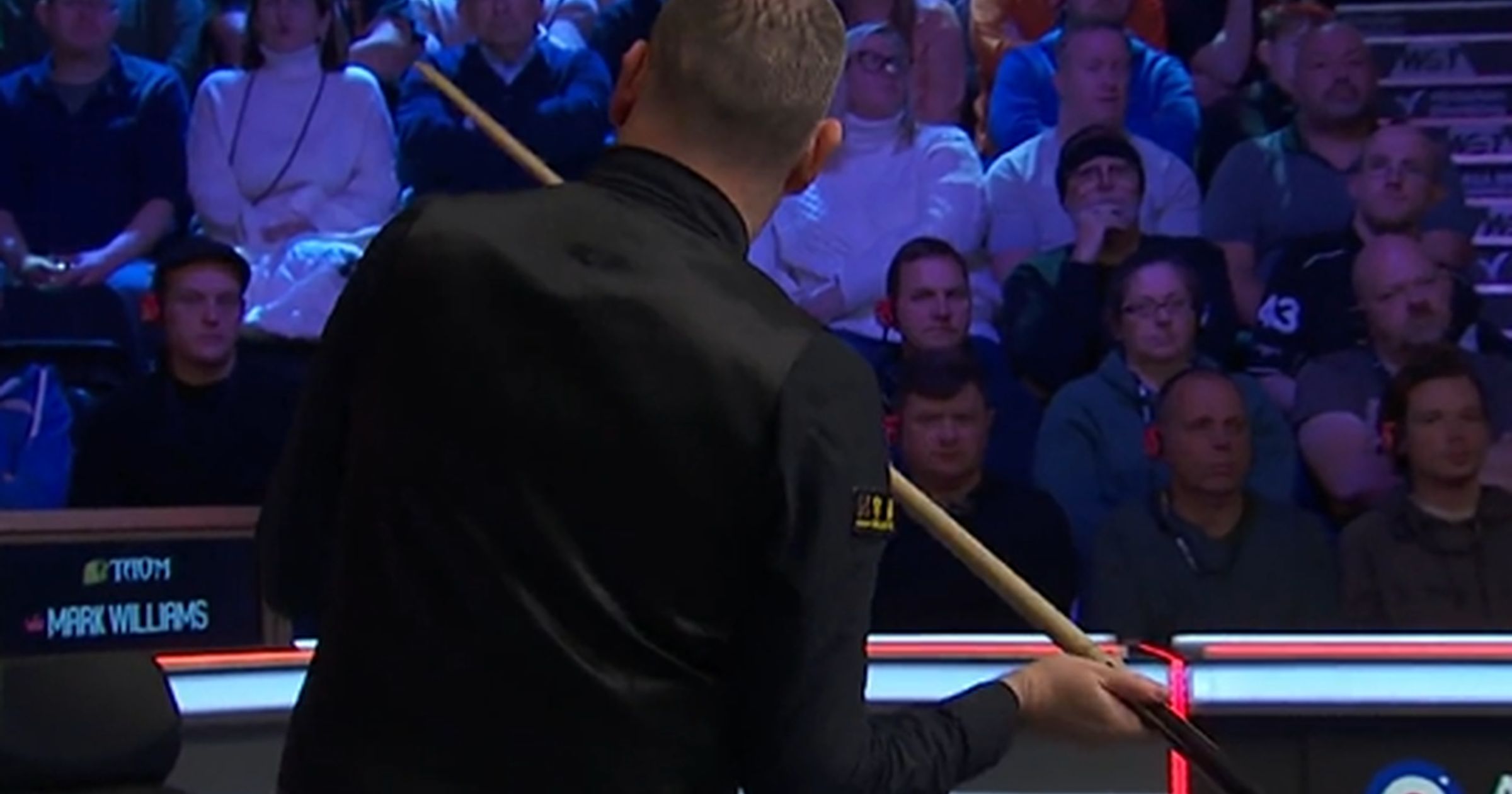 Watch: 'Very angry' Mark Williams SLAMS cue into floor and threatens to ...