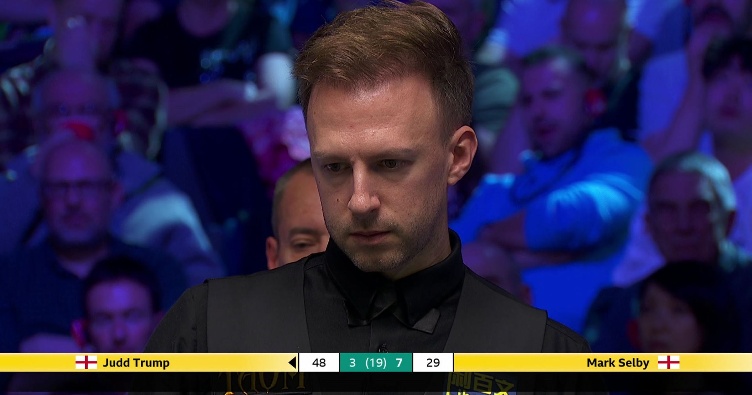 Judd Trump flukes red after free-ball controversy against Mark Selby in ...