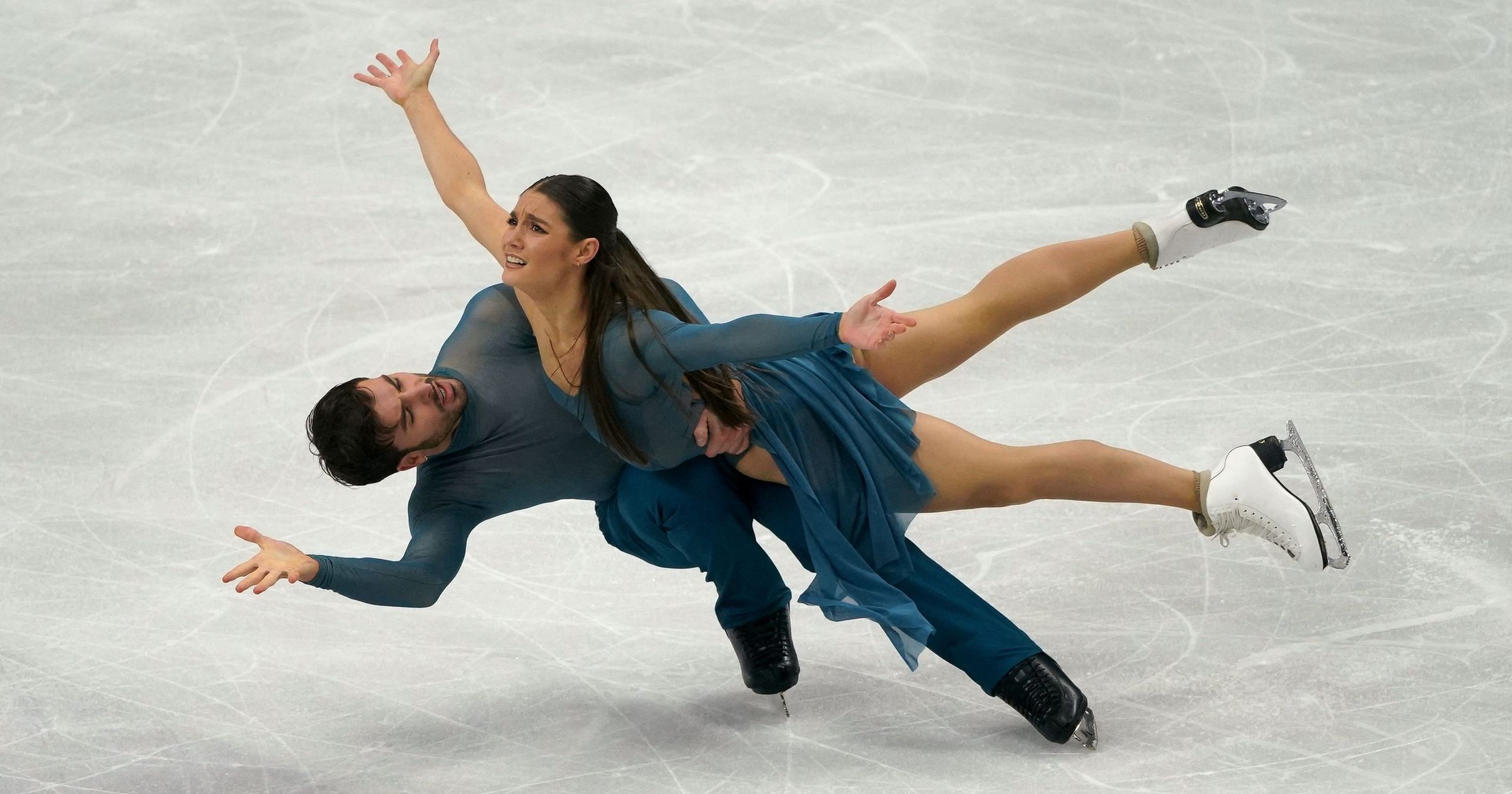 Watch Laurence Fournier Beaudry and Guillaume Cizeron take European ...