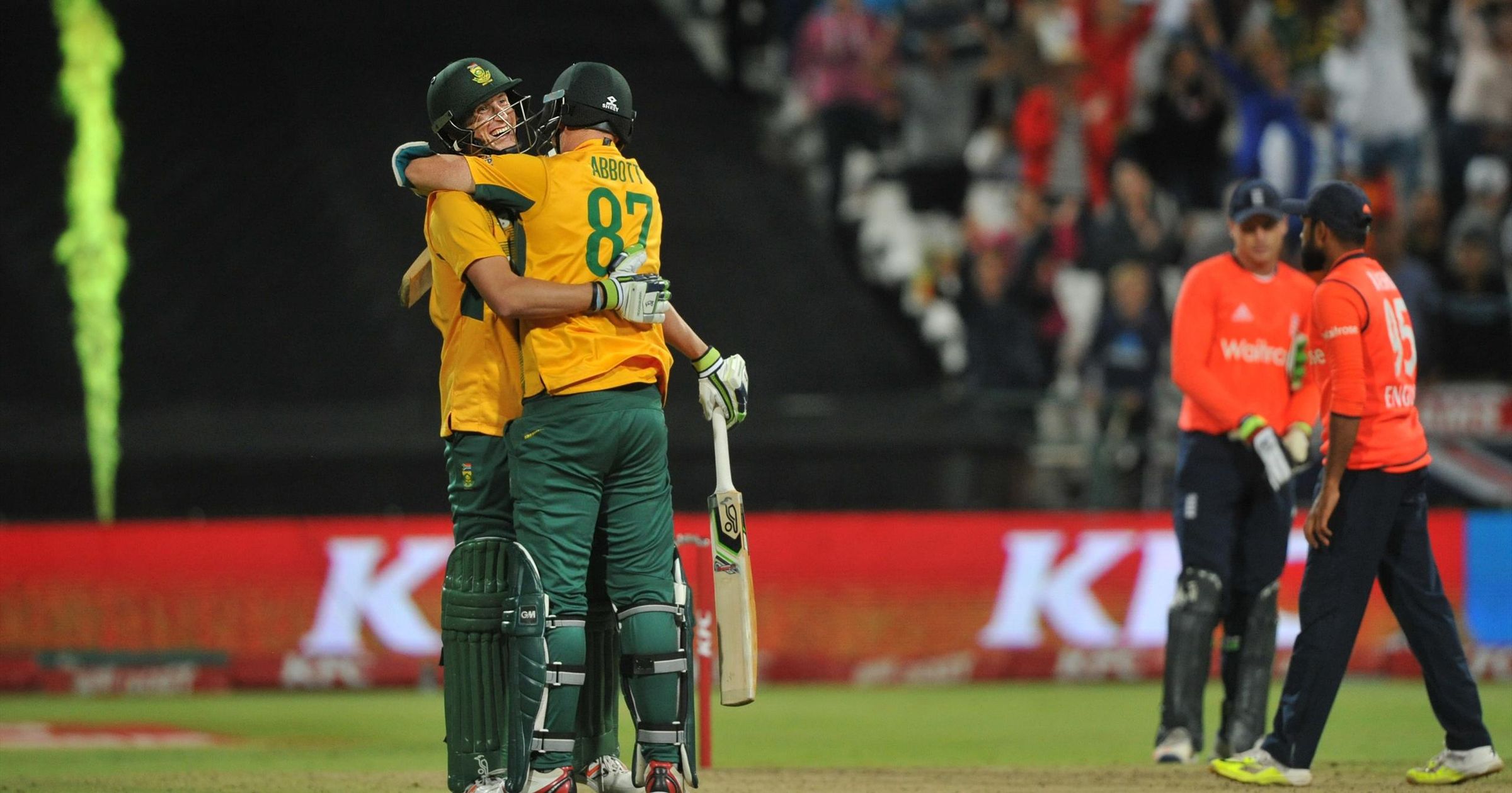 England blow it as South Africa snatch last-ball T20 victory - TNT Sports