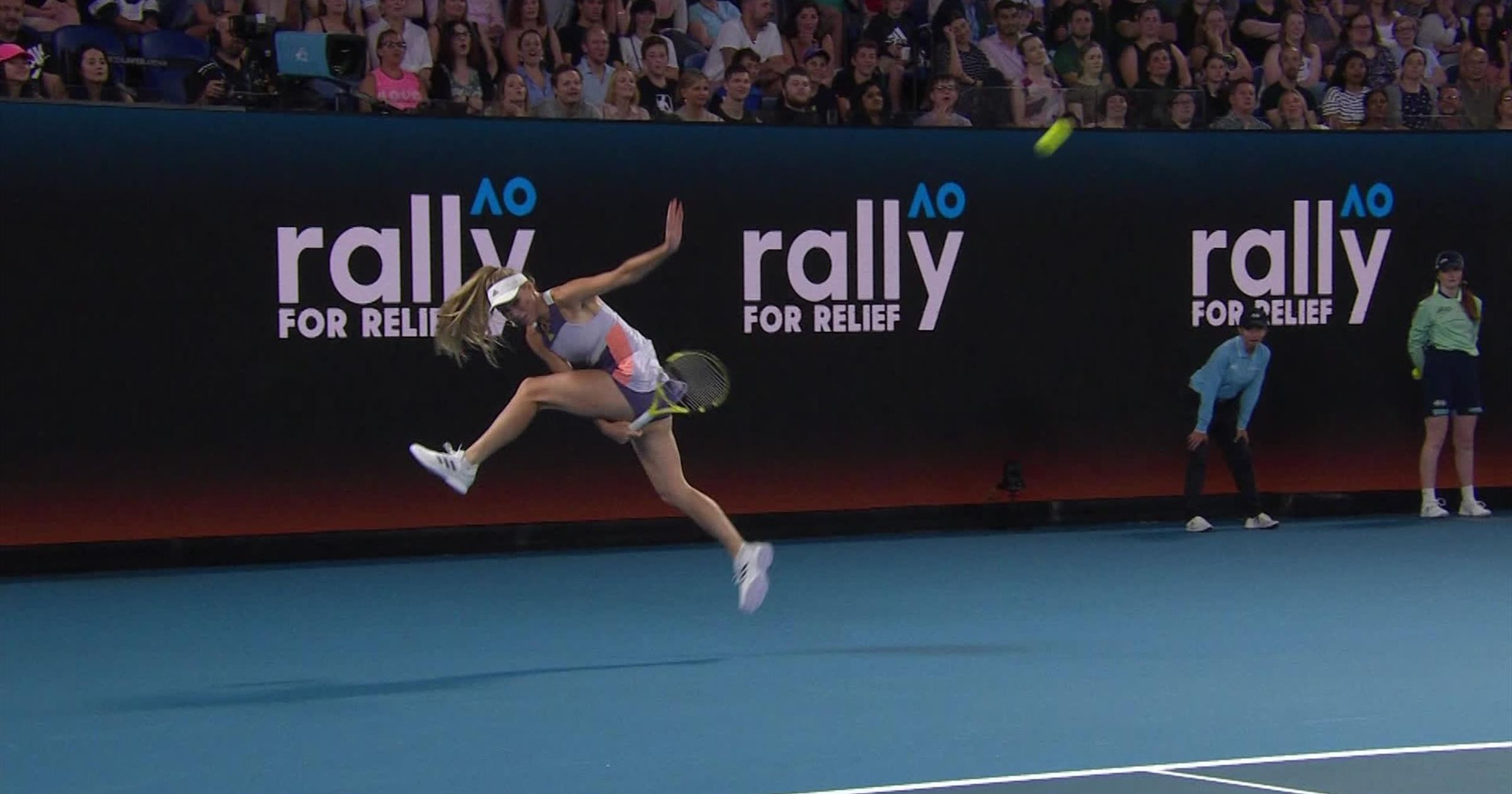 Rally for Relief: Caroline Wozniacki makes glorious tweener-lob ...