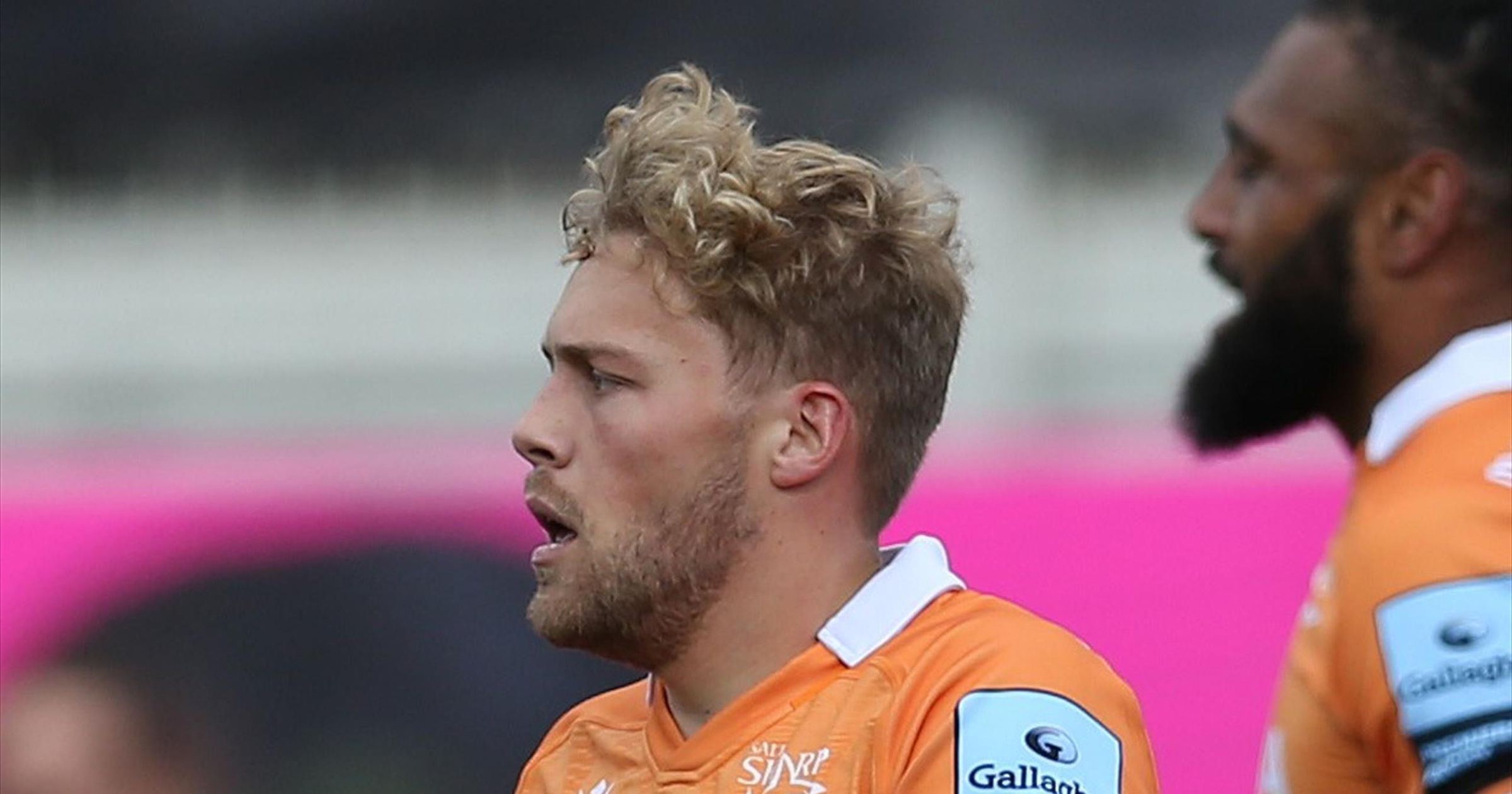 ‘Through the gaps!’ – Gus Warr scores first try of the match as Sale ...