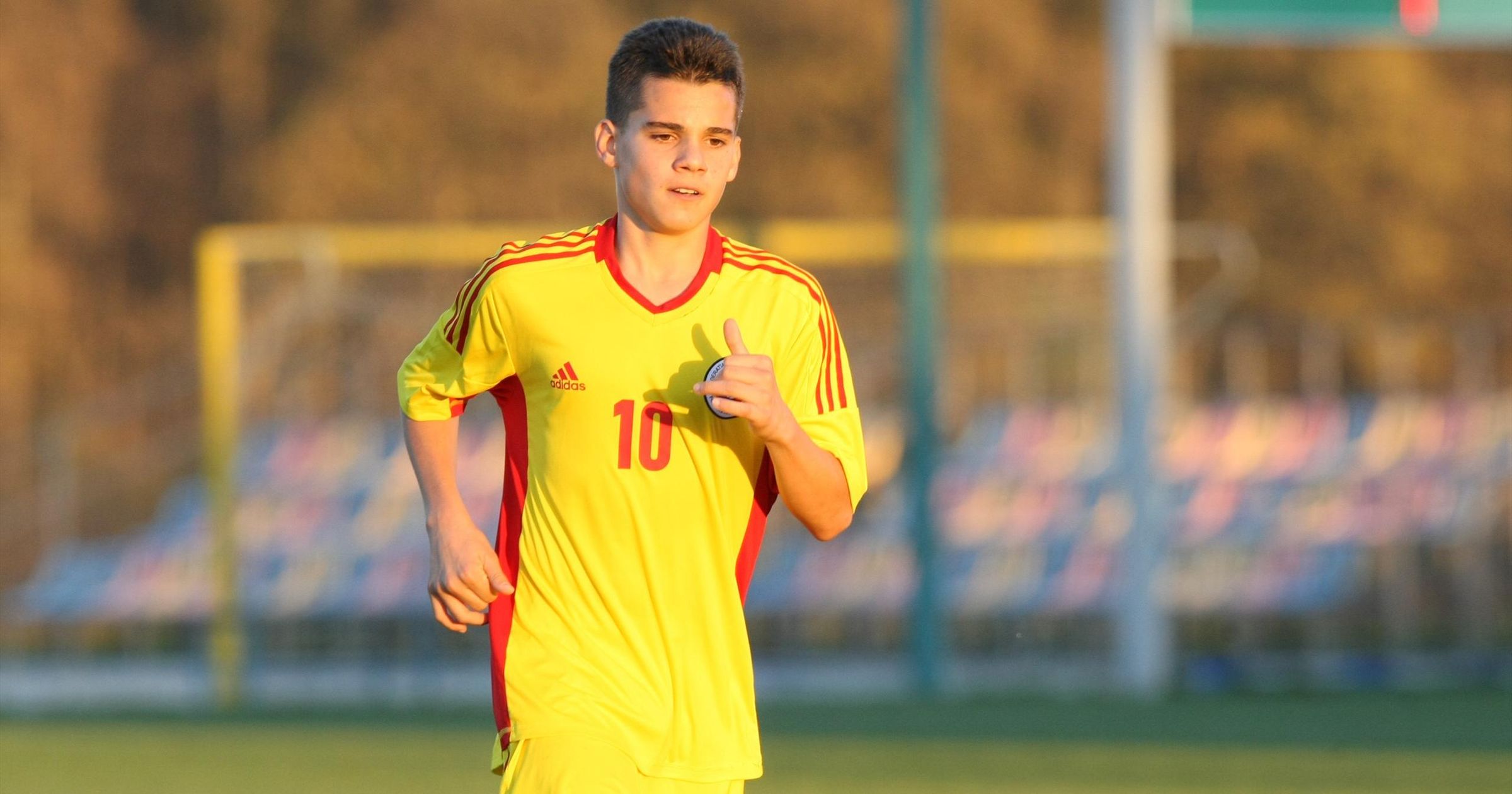 Hagi Jr becomes youngest captain in Romania league at 16 - TNT Sports