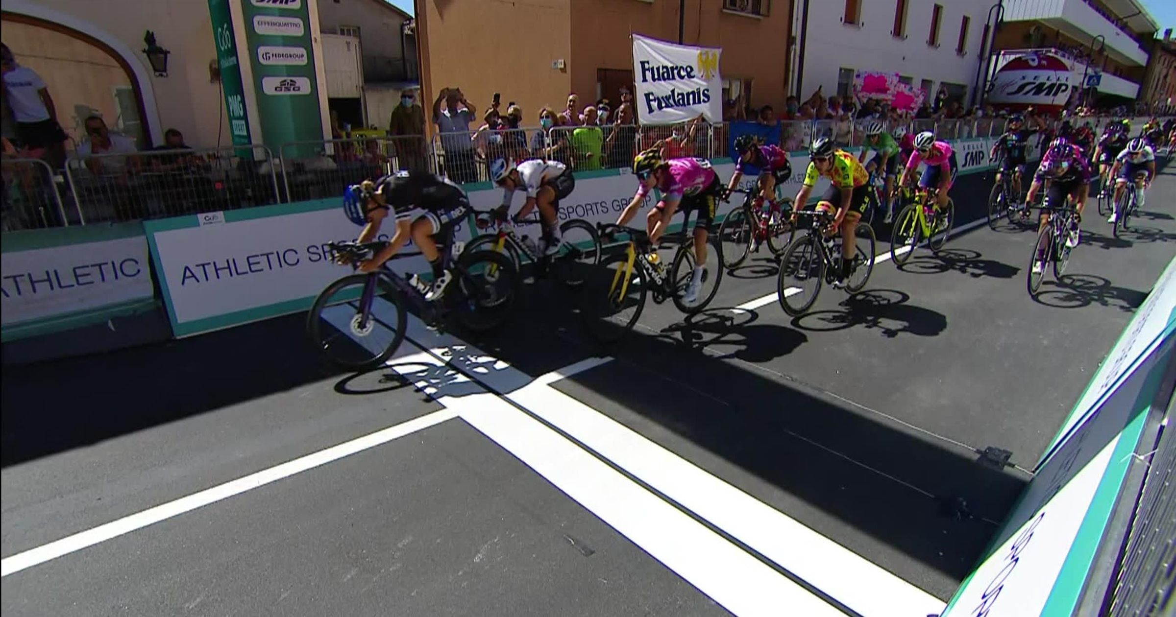Giro d'Italia Donne - Watch Team DSM sprinter Lorena Wiebes beat Emma ...