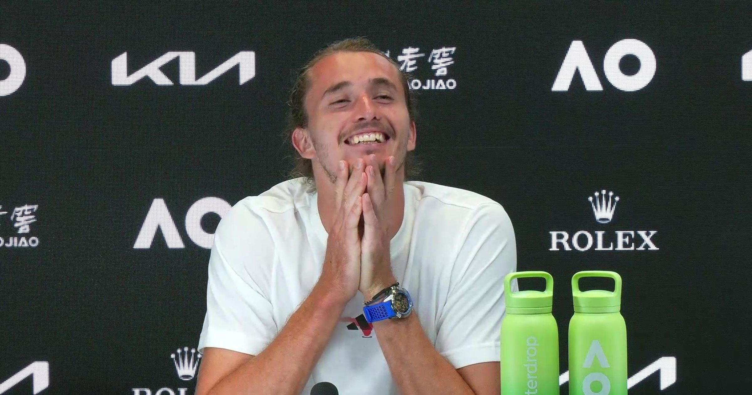 'Is that a good answer?' - Novak Djokovic gatecrashes Alexander Zverev ...