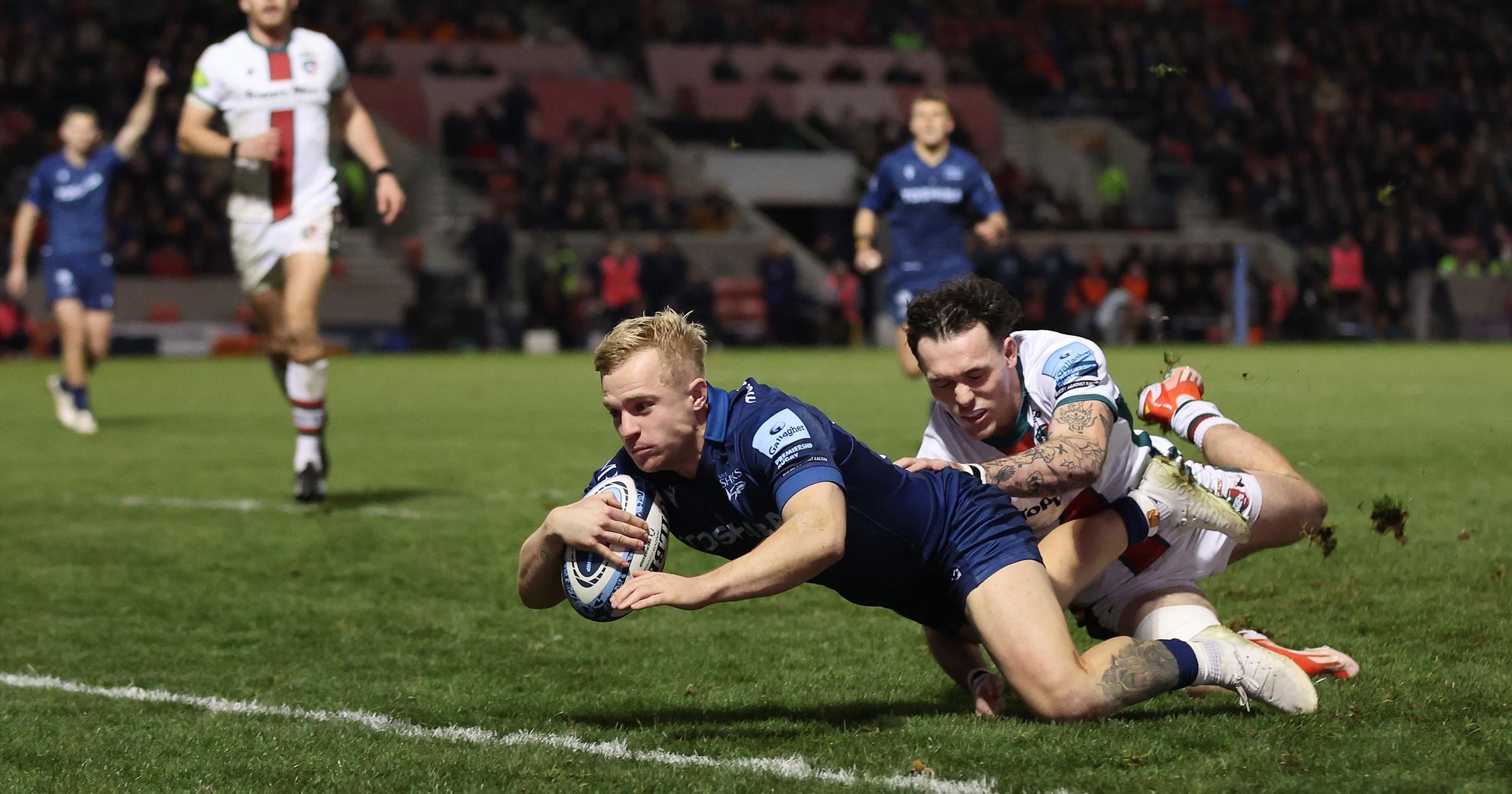 Arron Reed dives over after Sale Sharks ‘cavalry’ arrive to attack ...