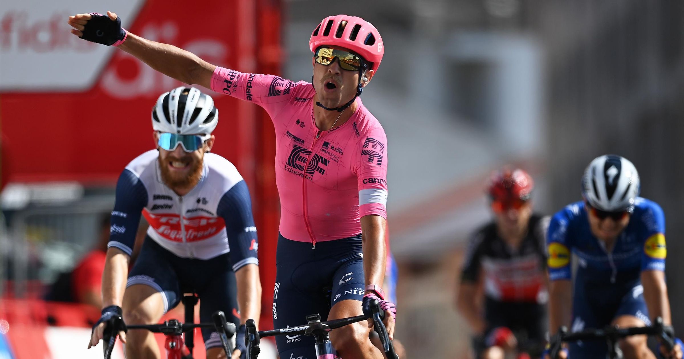 Vuelta a Espana 2021 - Stage 19 highlights: Magnus Cort wins with help ...
