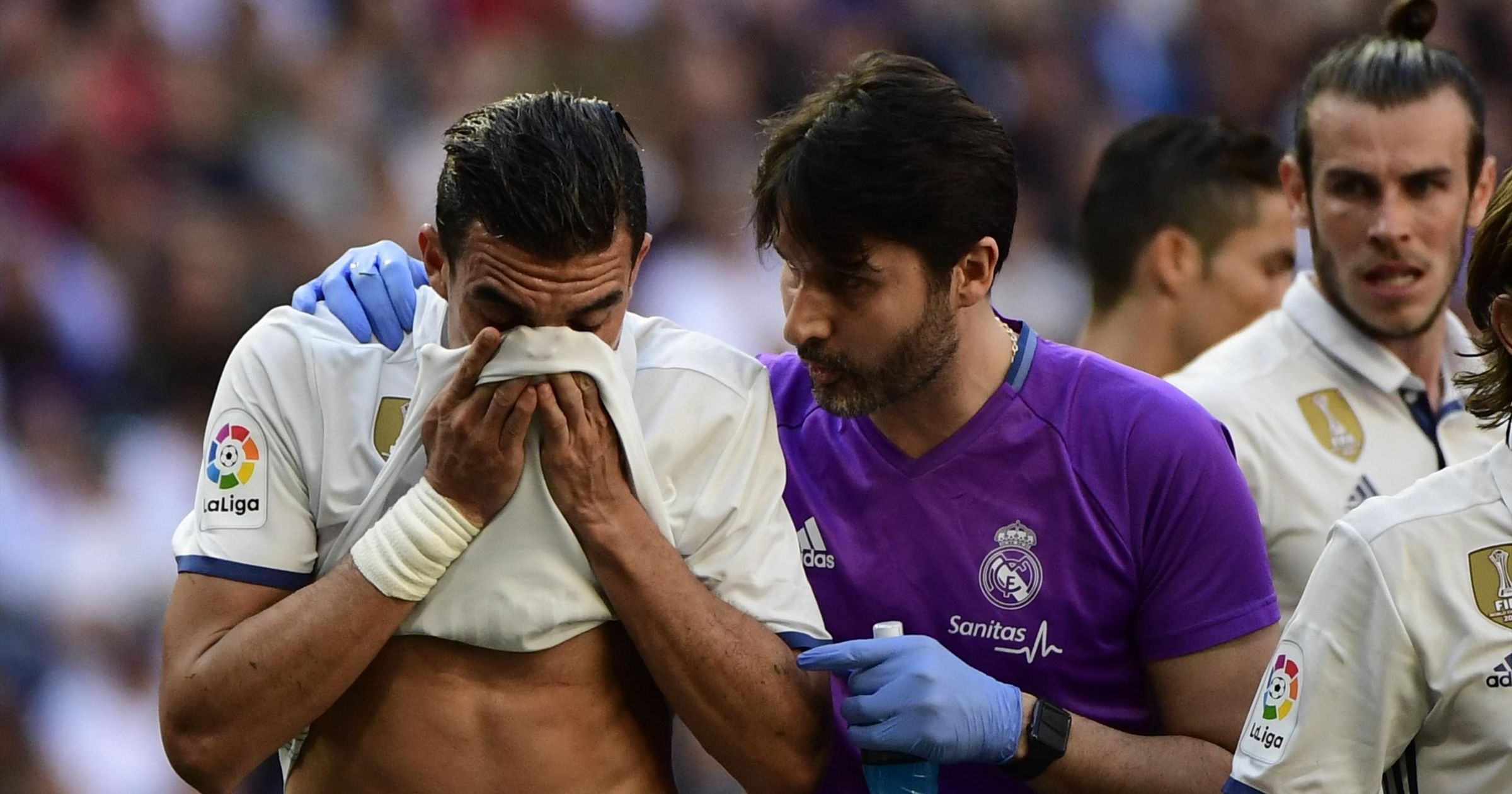 Pepe injury blow leaves Madrid with defensive headache - TNT Sports