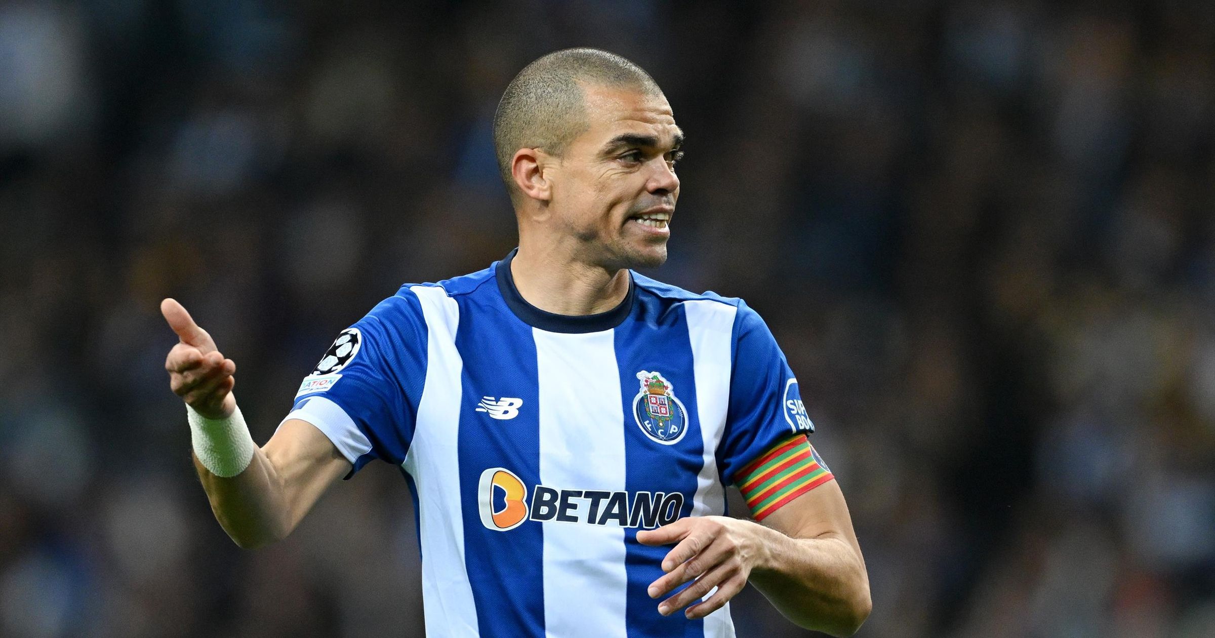 Pepe: Martin Keown and Rio Ferdinand pay tribute to football's 'Peter ...