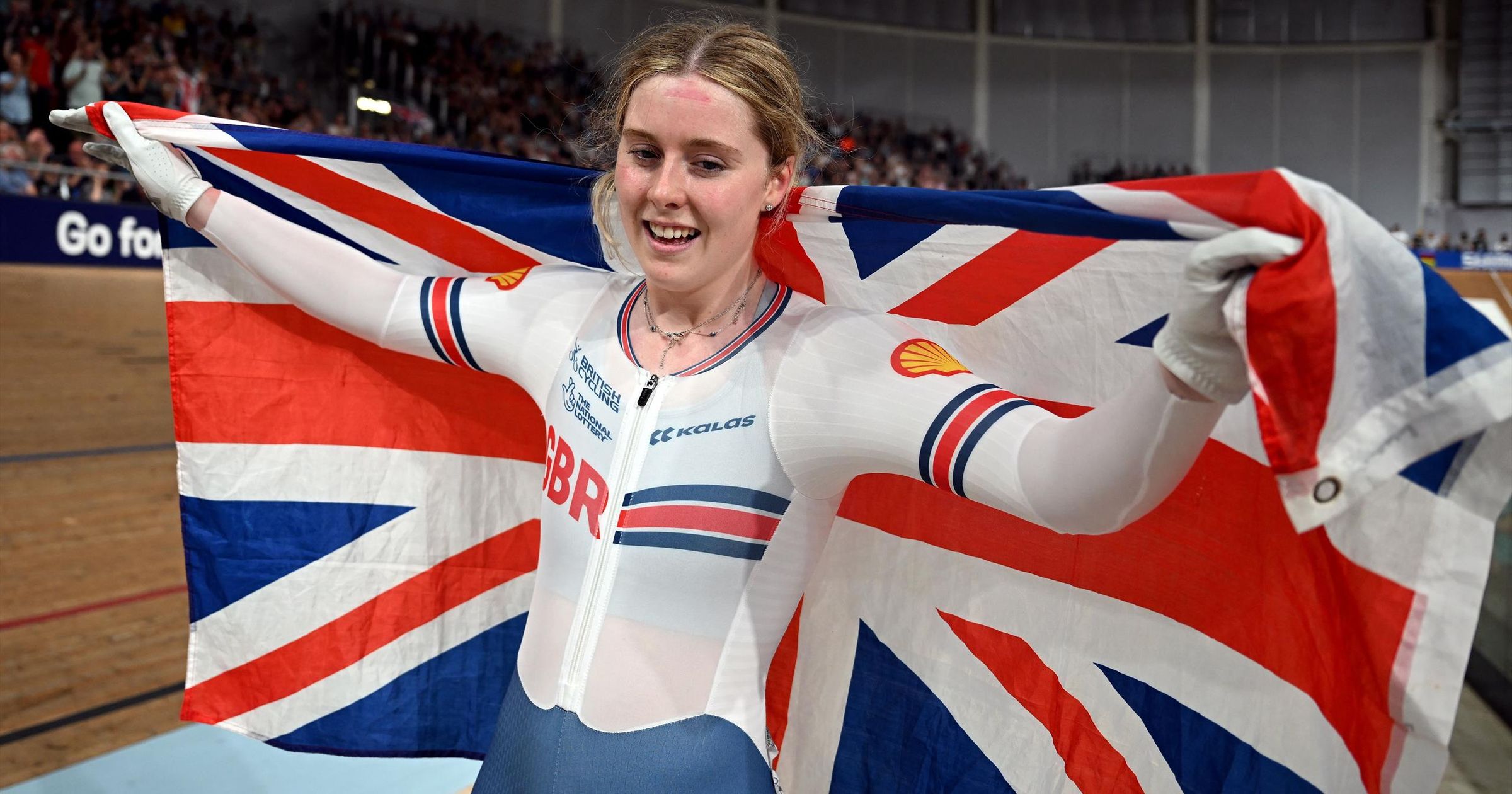 UCI Track Cycling World Championships: Emma Finucane win sprint gold ...