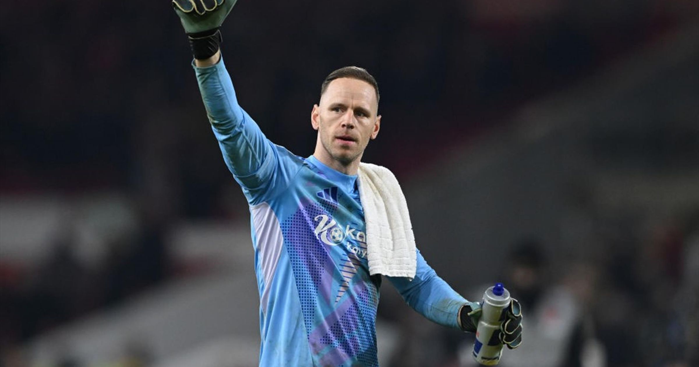 Matz Sels stars! Watch best saves from Nottingham Forest goalkeeper in ...