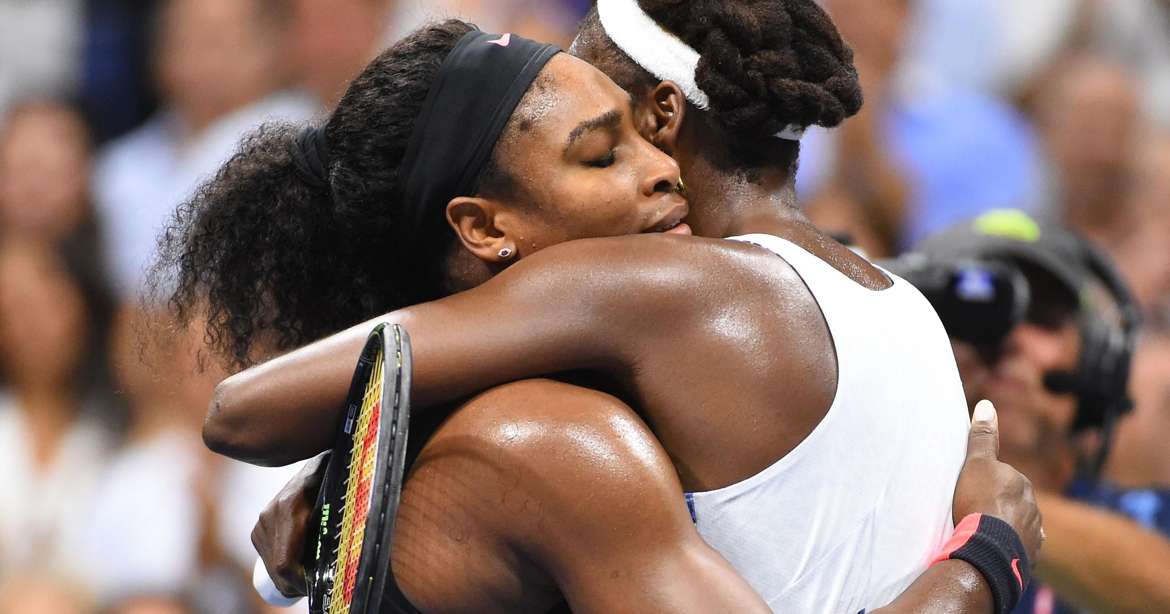 Serena Williams trumps sister Venus to keep calendar Grand Slam on ...