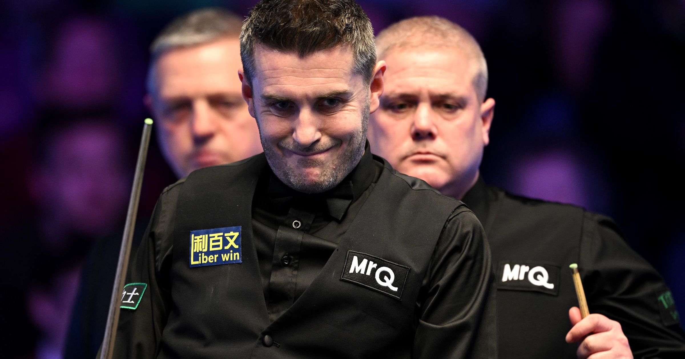 Mark Selby swings cue in anger after 'brain-dead' noise distraction ...