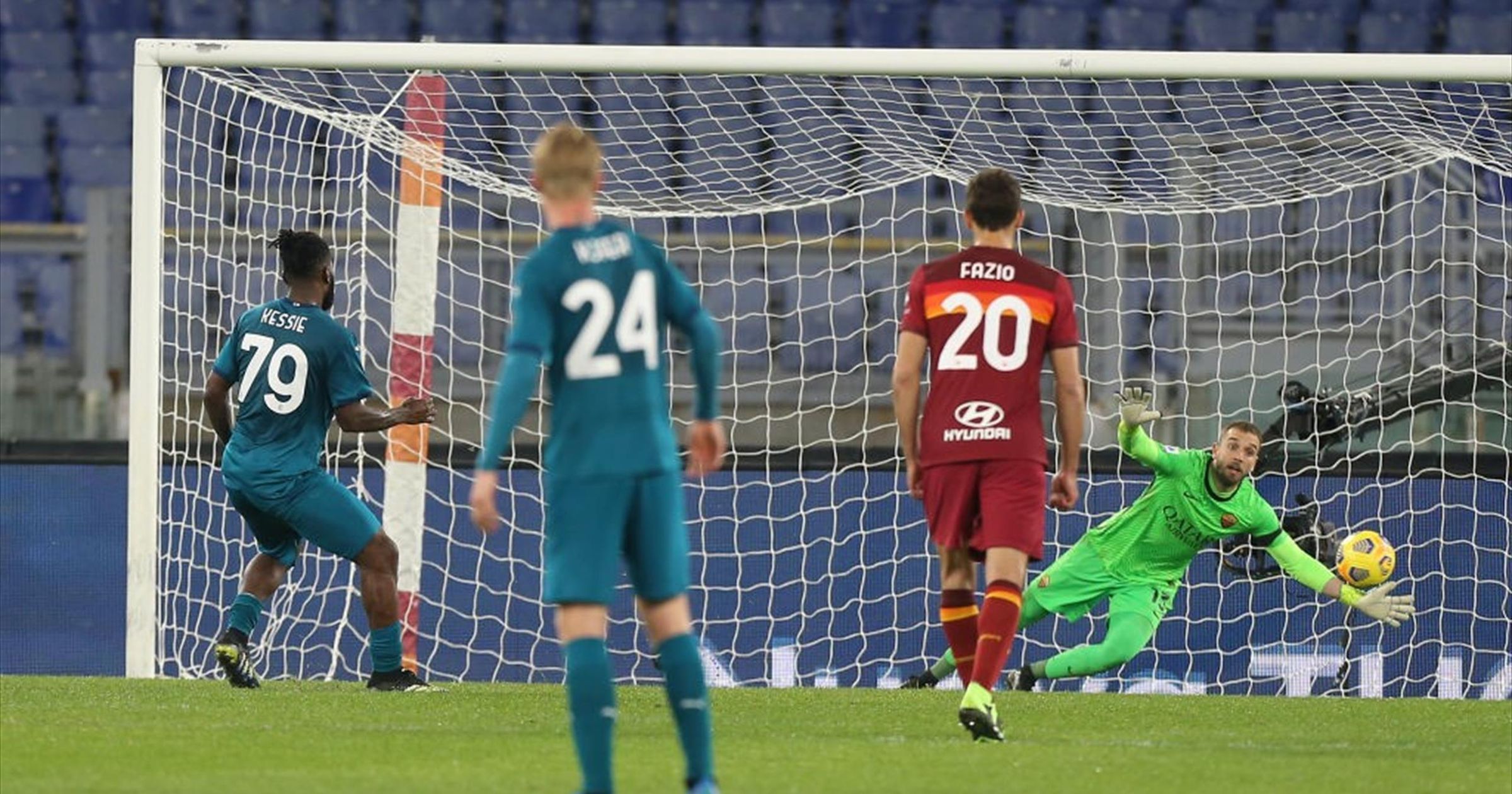 Football news - AC Milan make ground on Inter with win at Roma - TNT Sports