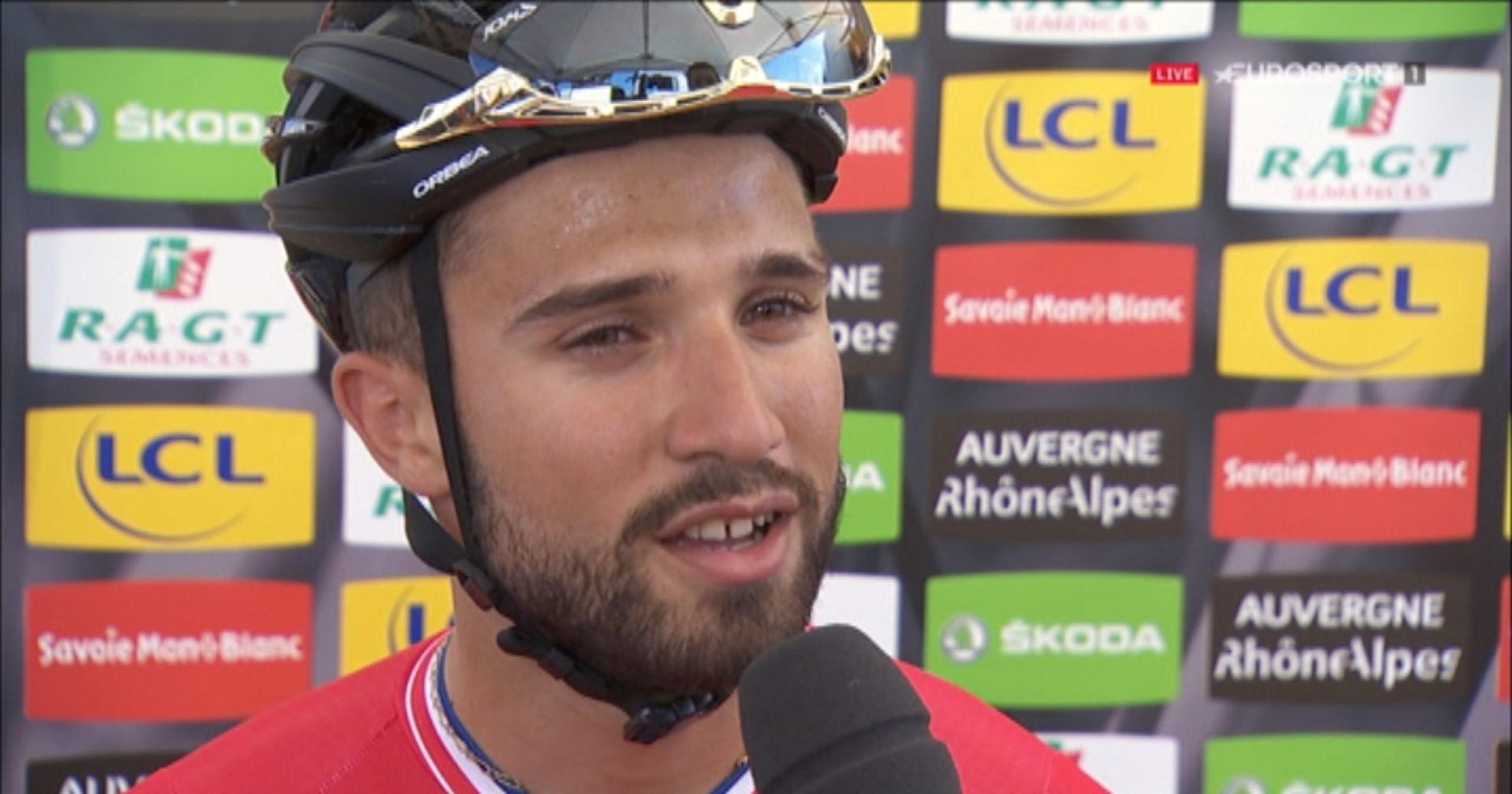 Nacer Bouhanni dedicates victory to Muhammad Ali - Cycling video - TNT ...