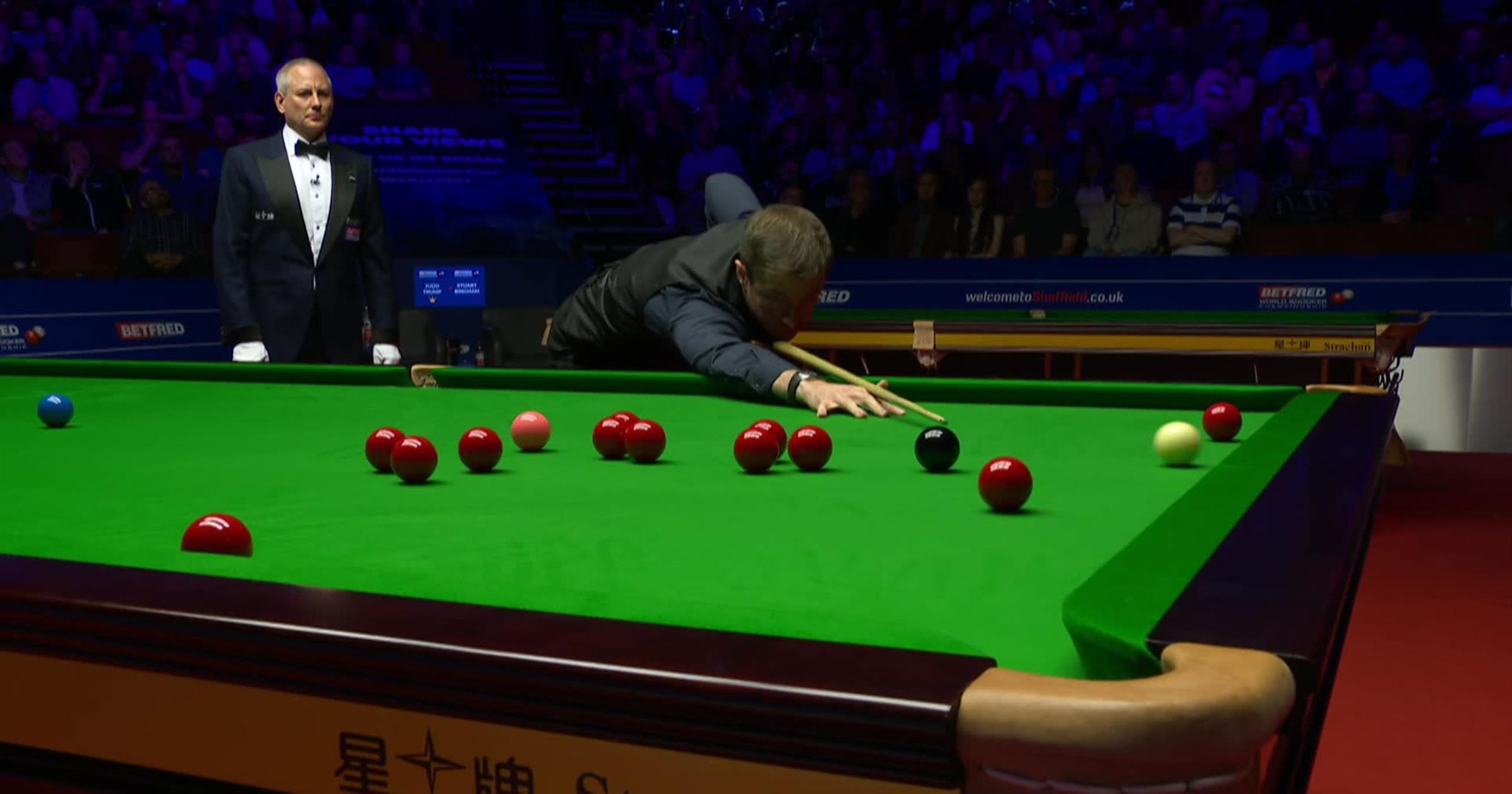 Watch stunning moment Jack Lisowski concedes as John Higgins wins World ...