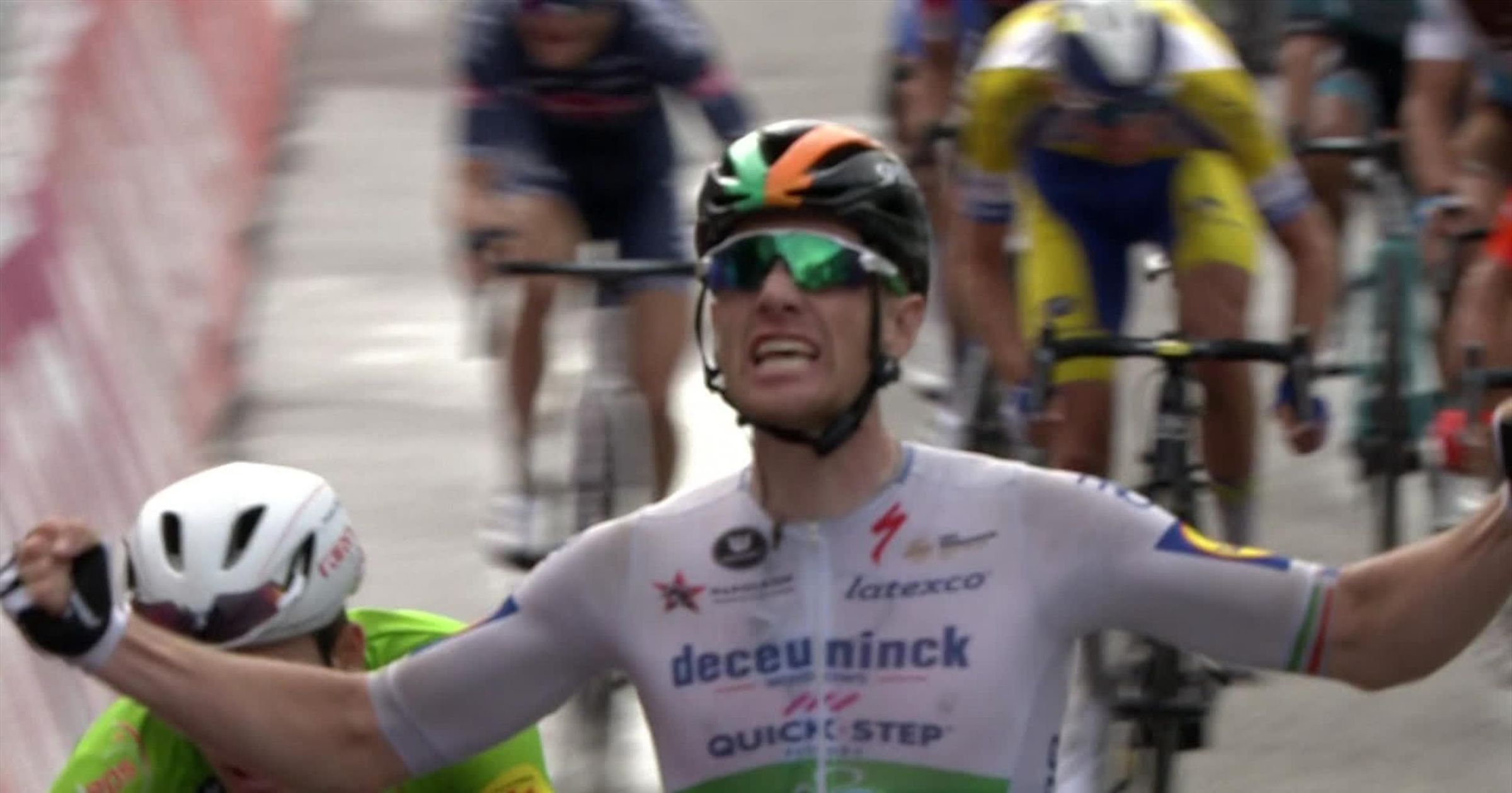 'A wonderful win!' - Sam Bennett takes Stage 3 victory - Cycling video ...