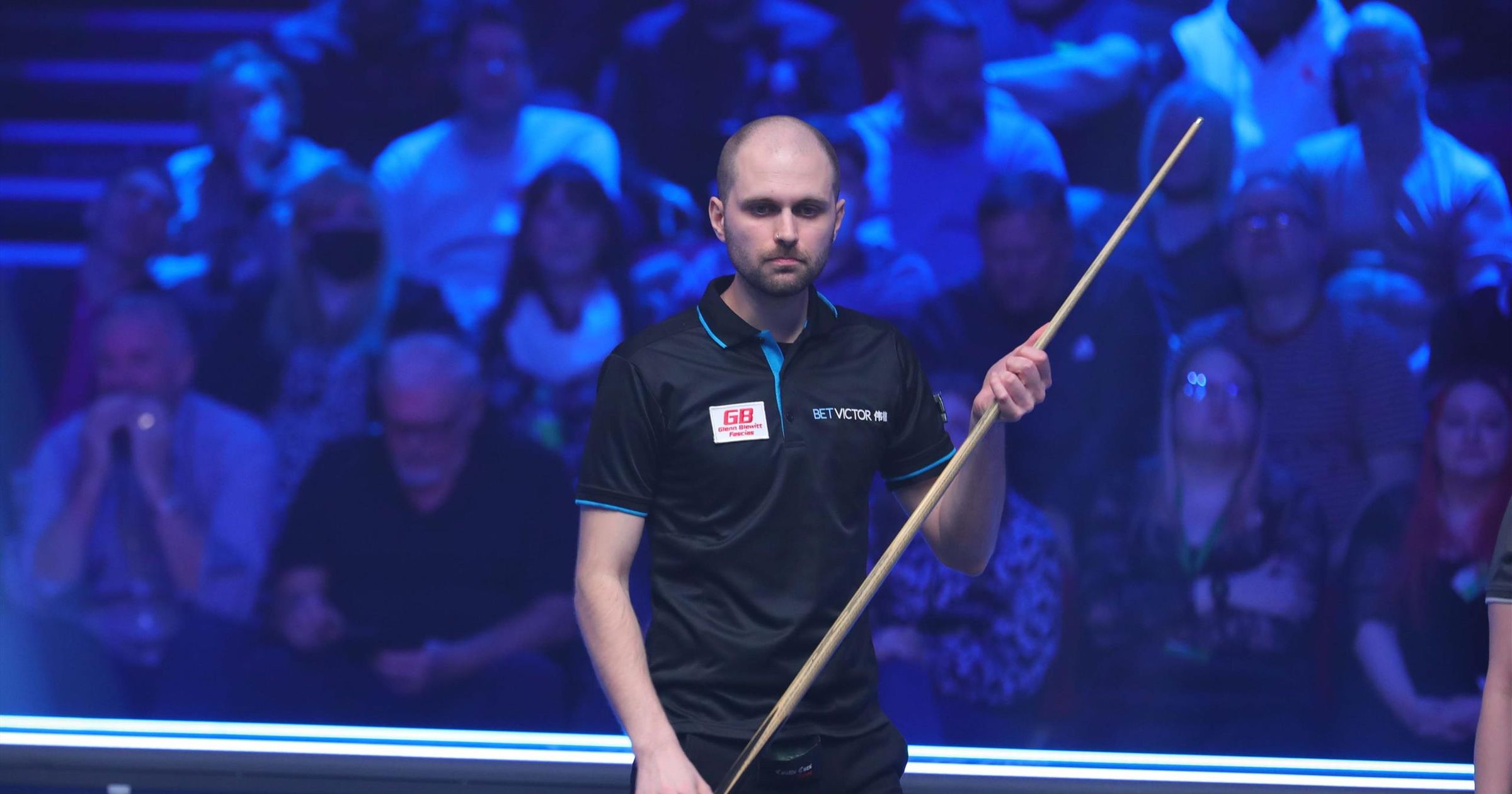 'He has called a foul on himself, wow' - Steven Hallworth's ultimate ...