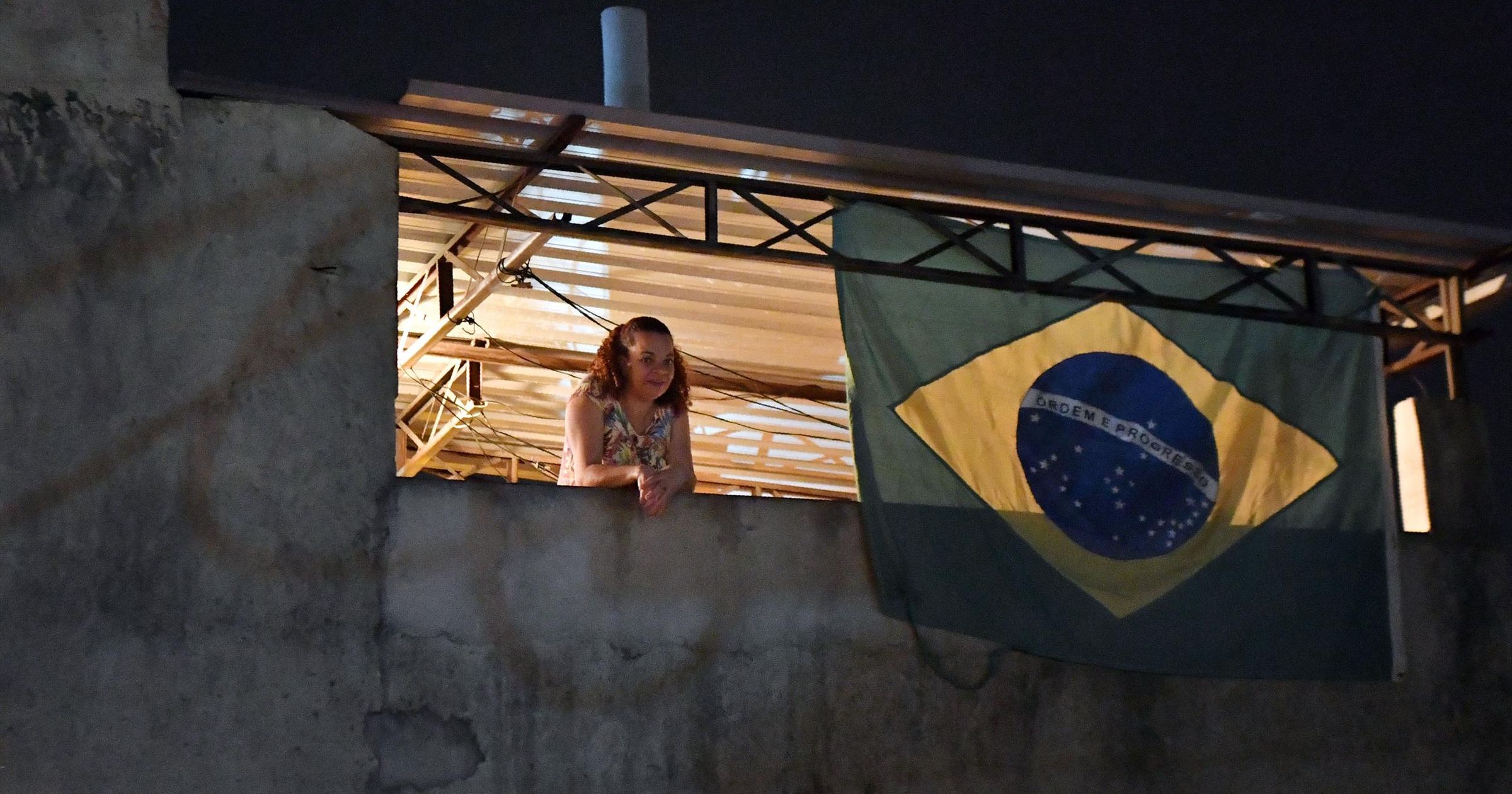 In the favela above opening ceremony: Pride and disappointment - TNT Sports