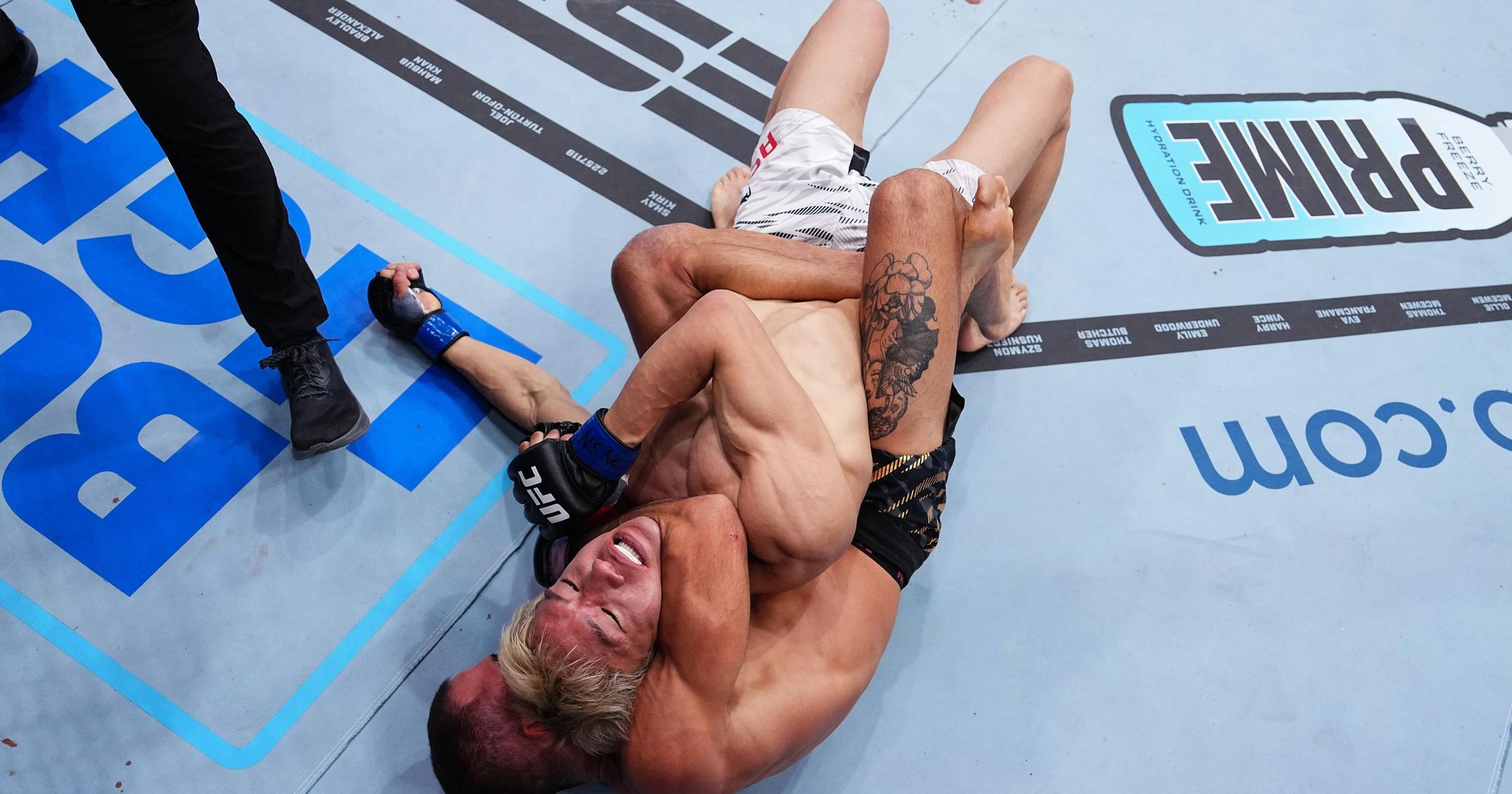 UFC 310: Alexandre Pantoja submits Kai Asakura with rear naked choke ...