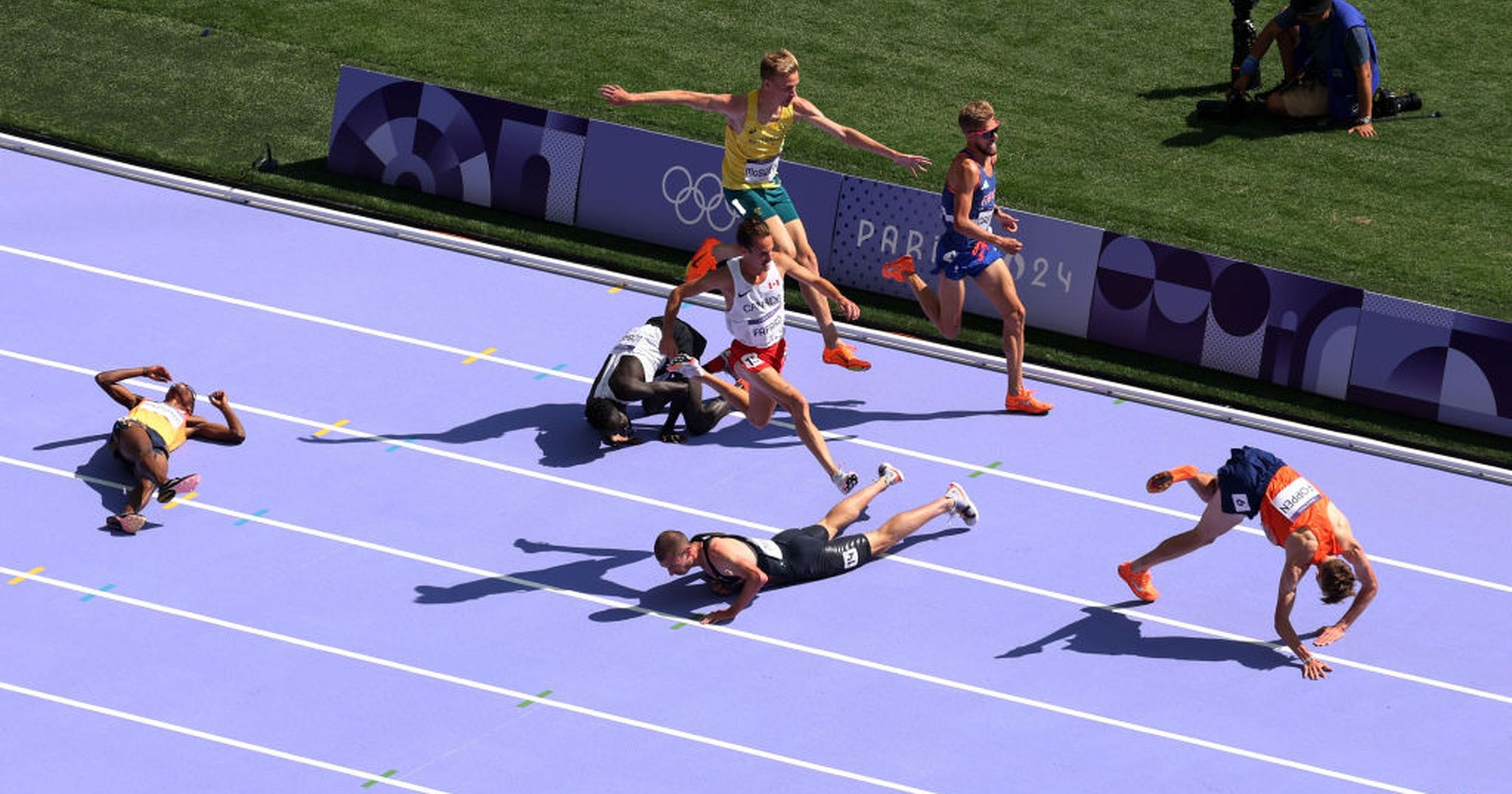 Team GB's George Mills falls in chaotic 5000m, then pushes France's ...
