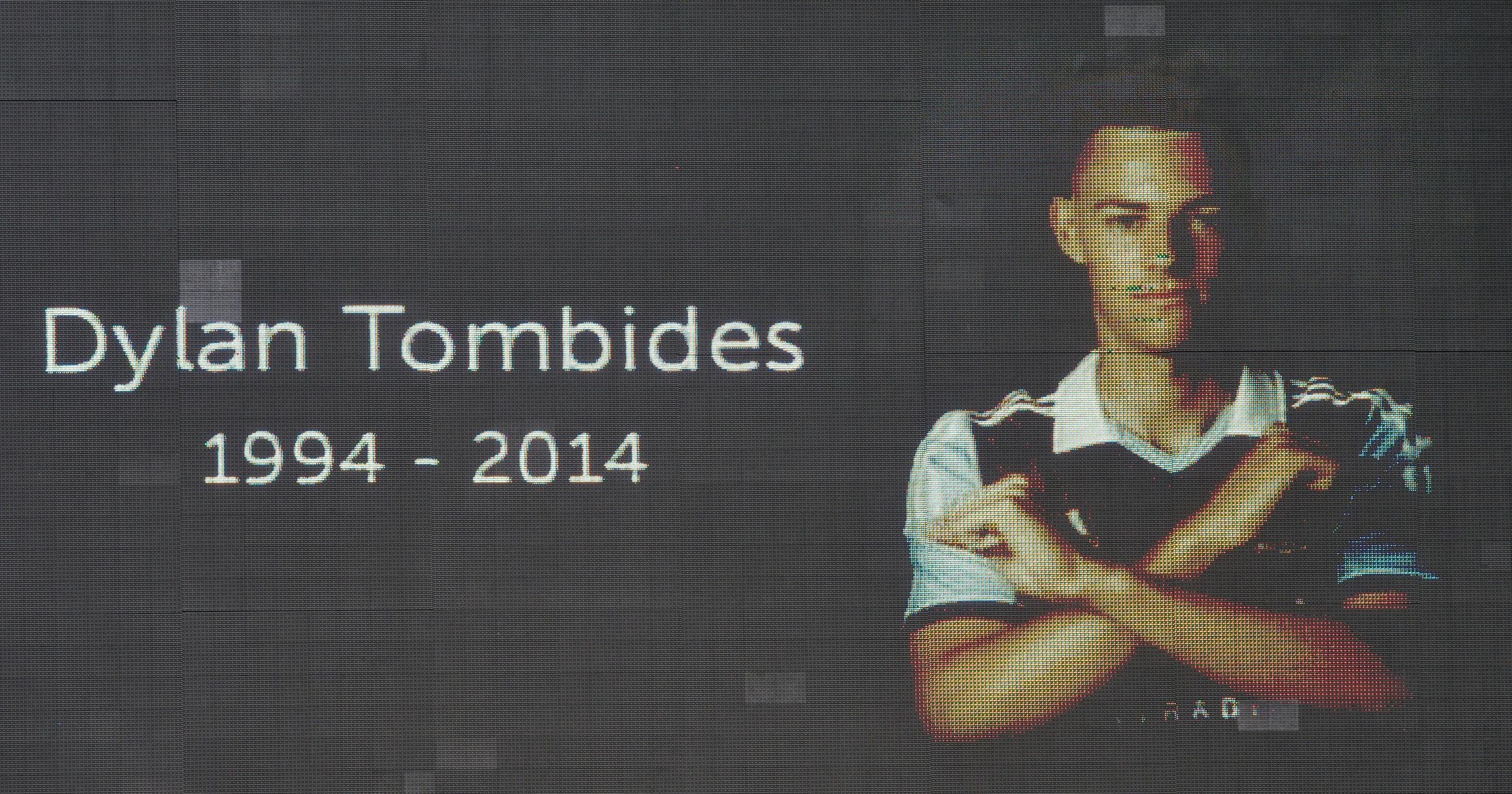 Statue unveiled of late West Ham defender Dylan Tombides - TNT Sports