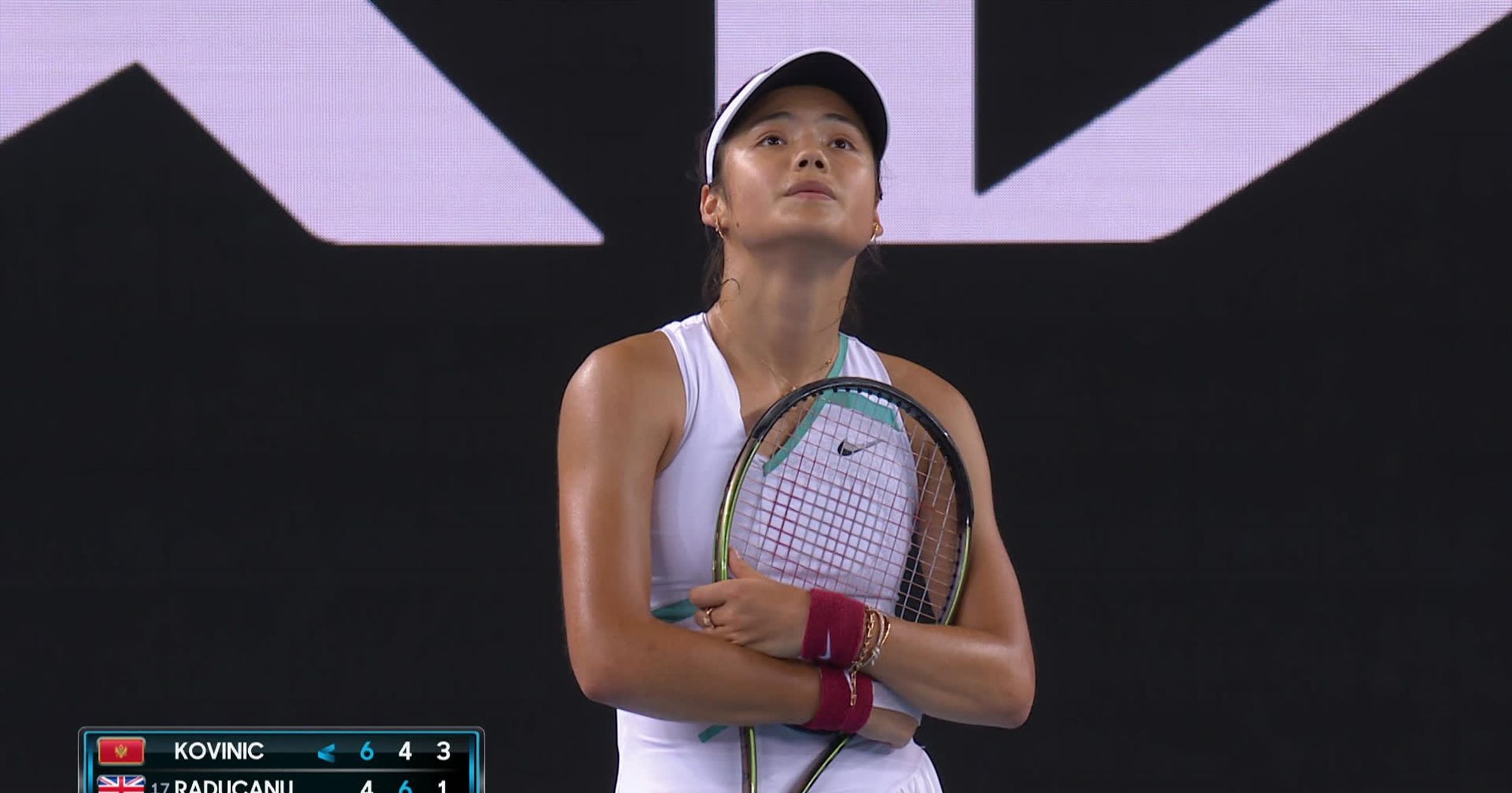 Australian Open 2022: ‘Relishing all the applause’ – Seagull drops in ...