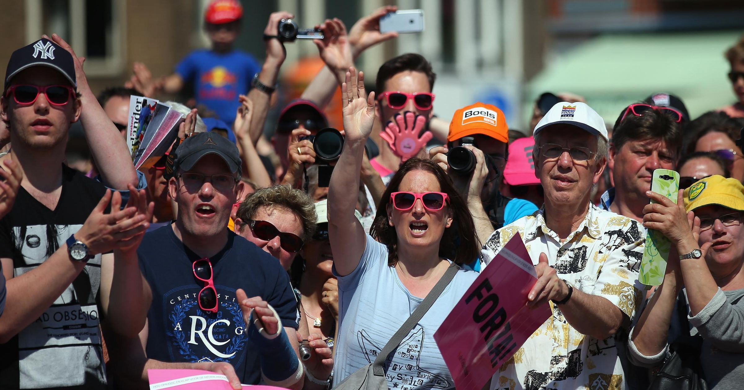 One Man Vs Caltagirone - Experience the chaotic scenes in a cycling ...