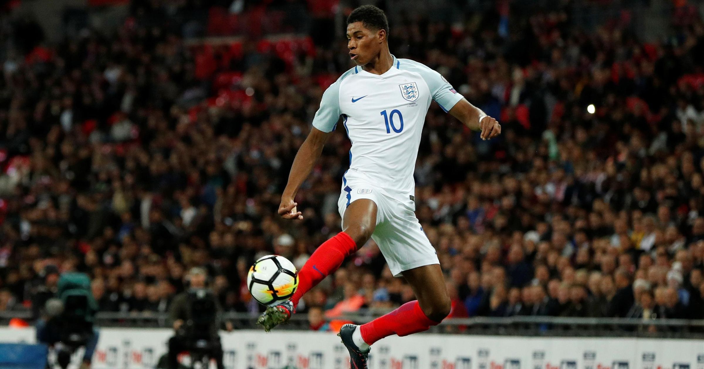 Marcus Rashford is the only England star playing without fear, claims ...