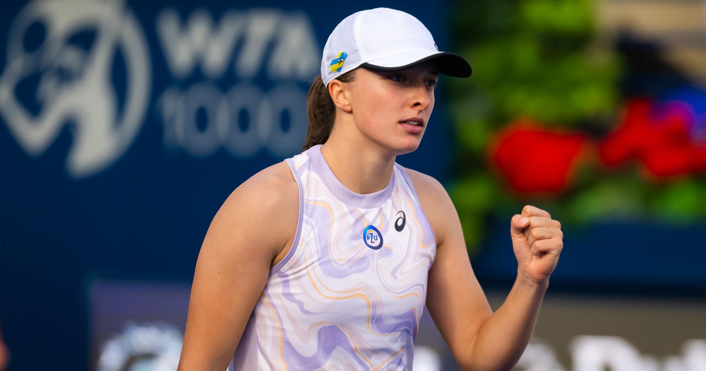 Iga Swiatek turns over Coco Gauff in Dubai to clinch spot in final ...