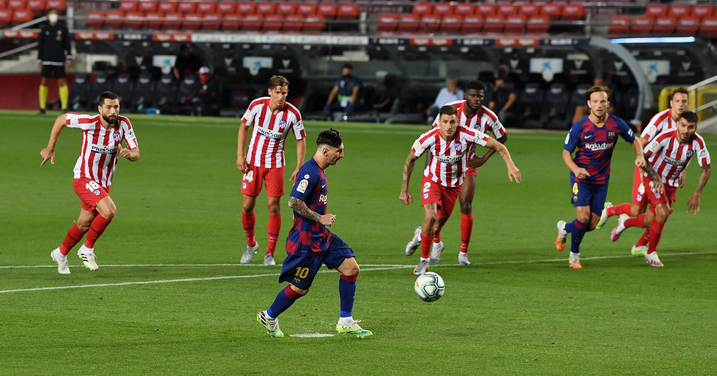 Lionel Messi scores his 700th career goal against Atletico Madrid - TNT ...