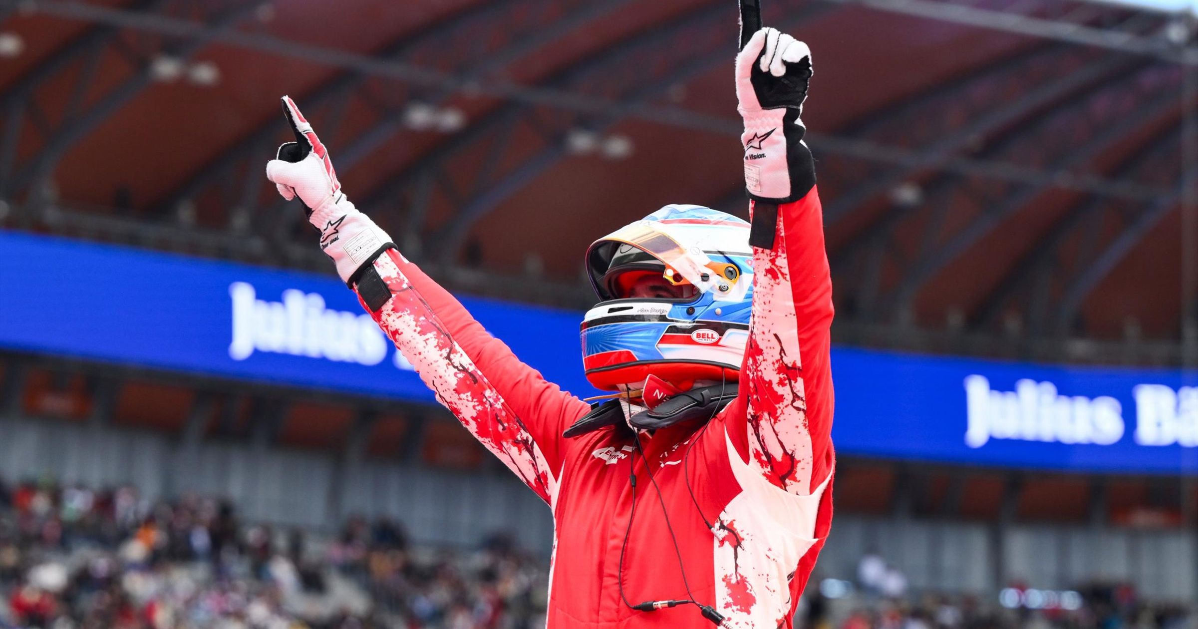 Formula E highlights: Oliver Rowland storms to stunning Mexico City ...