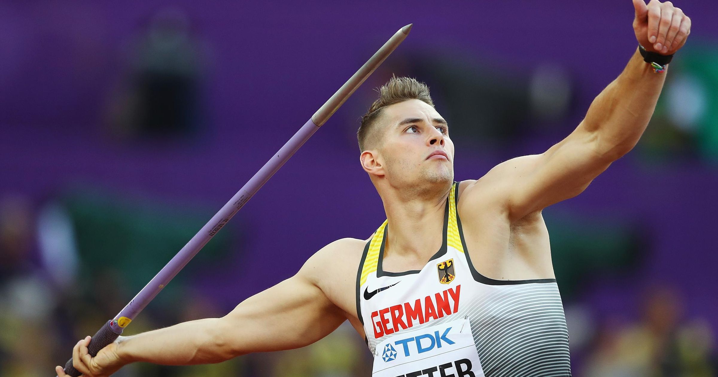 Vetter's huge throw sets up German javelin showdown - TNT Sports