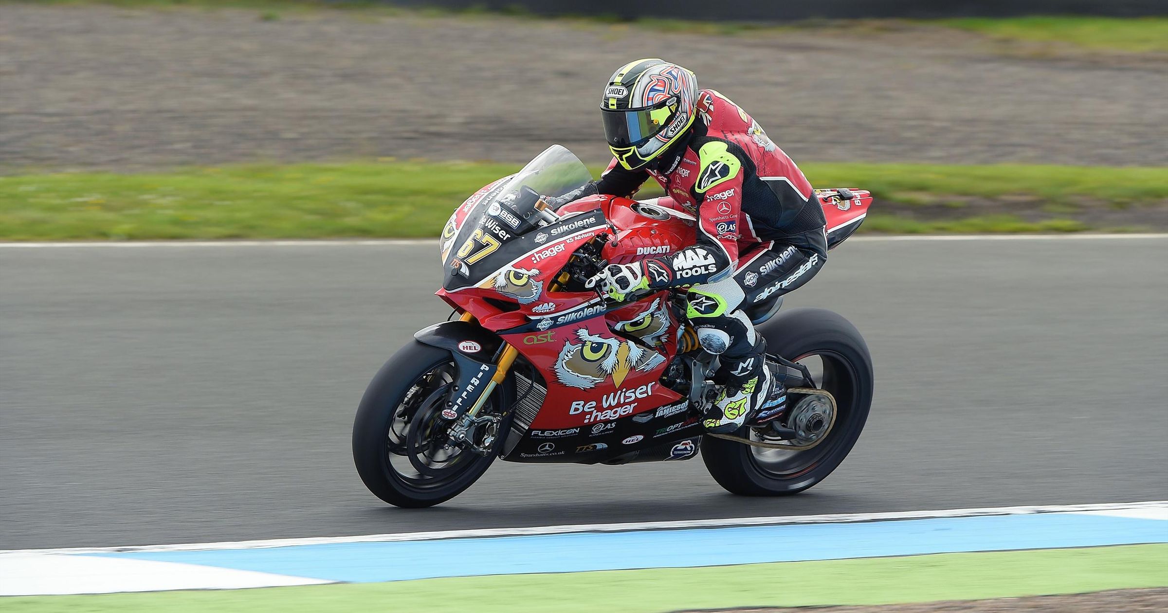 Shane Byrne blows title race wide open with Brands Hatch win as Leon ...