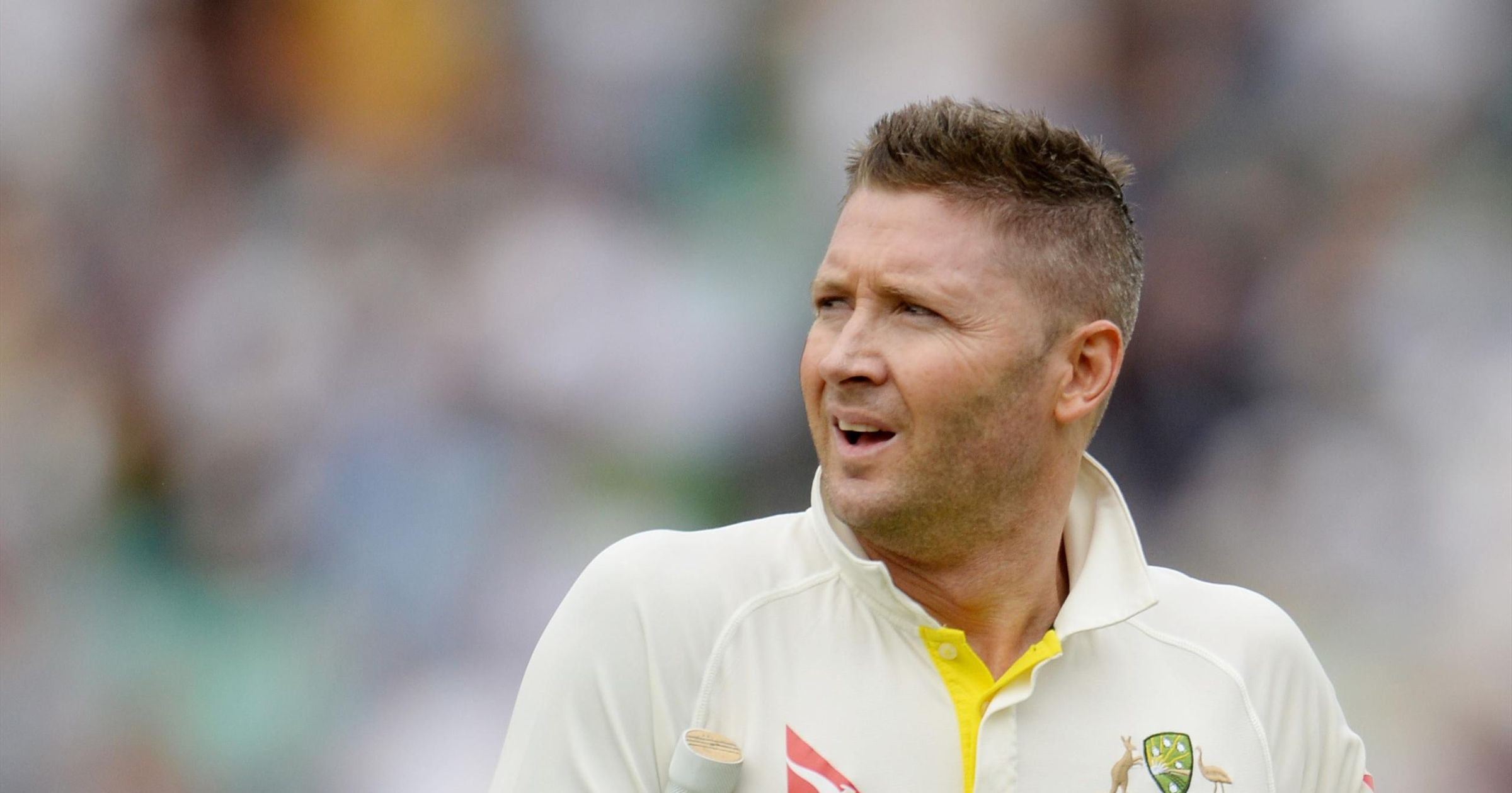 Michael Clarke scores 48 on competitive return - TNT Sports