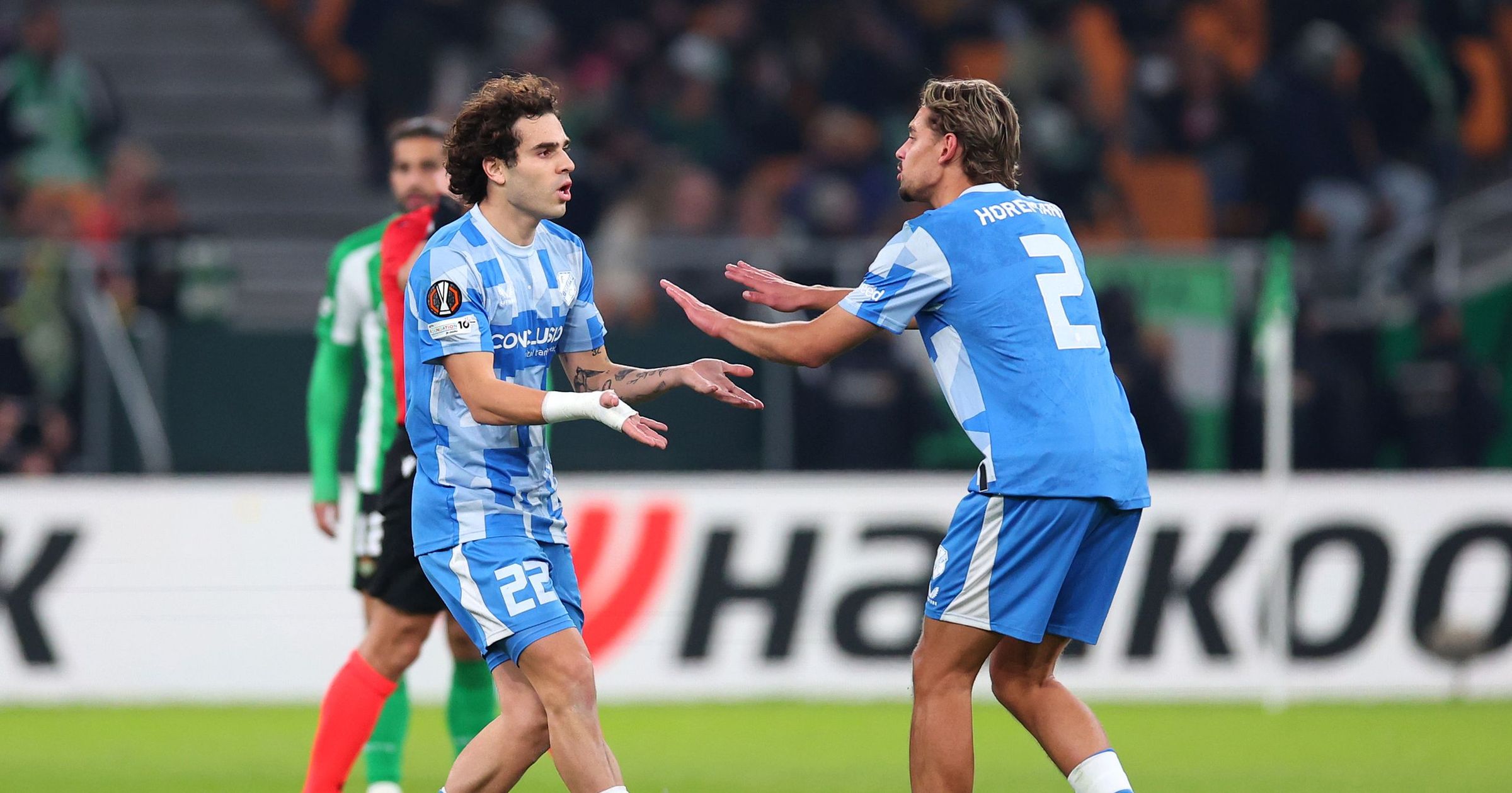 Miguel Rodriguez scores from HALFWAY LINE as Utrecht halve deficit at ...