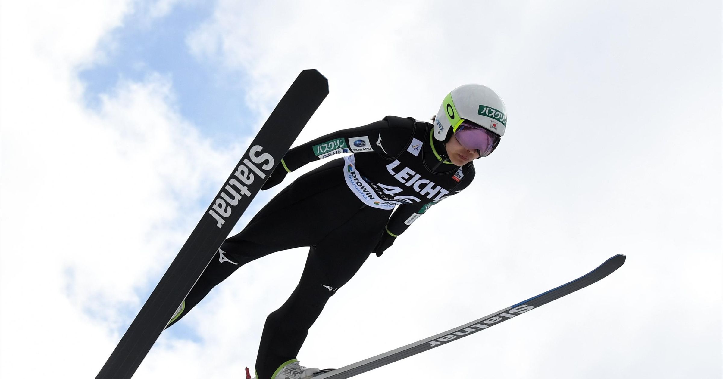 Sara Takanashi extends record at Oberstdorf - TNT Sports