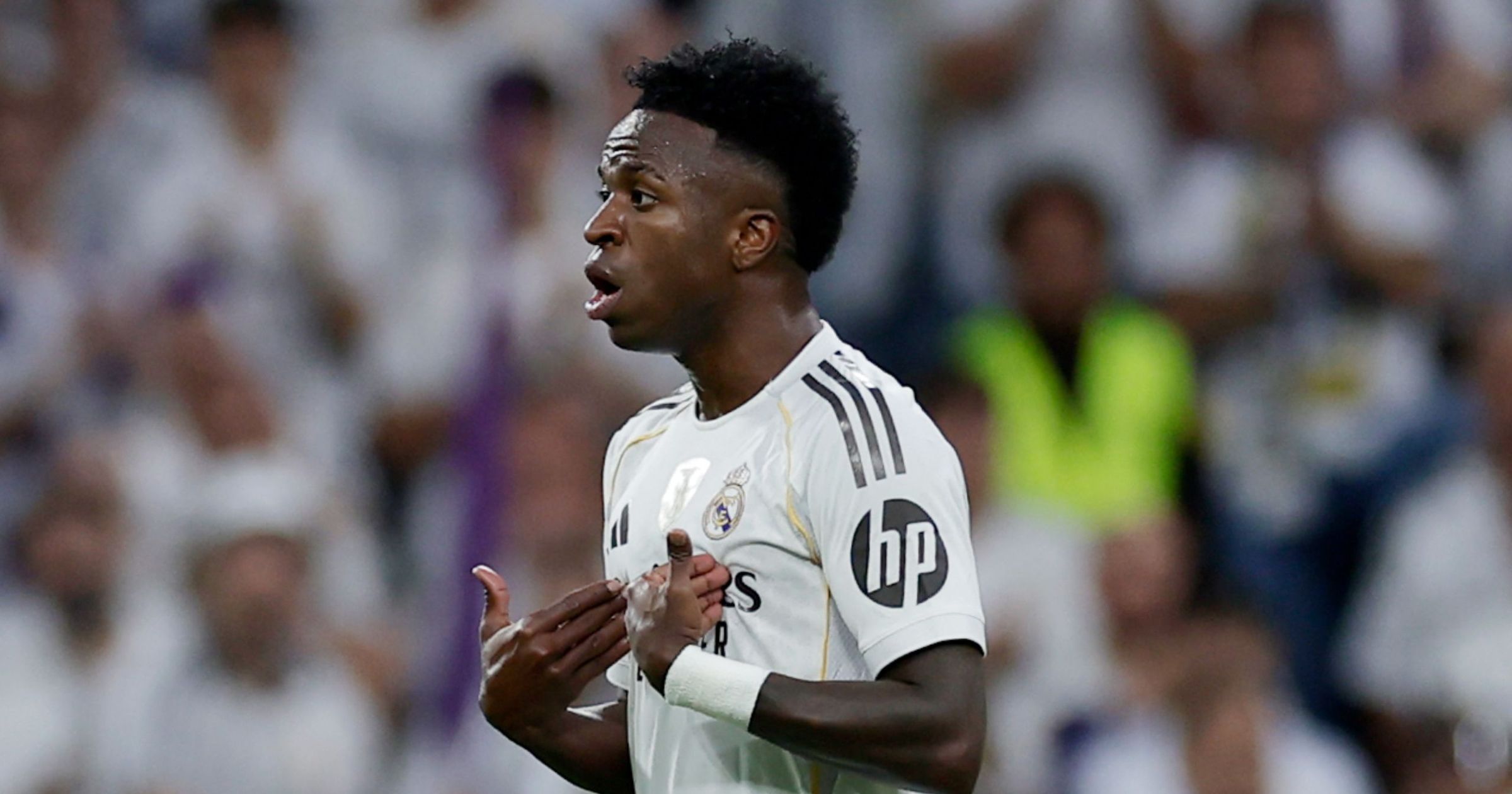 Vinicius Junior 'seriously considering' Real Madrid exit, Barcelona ...