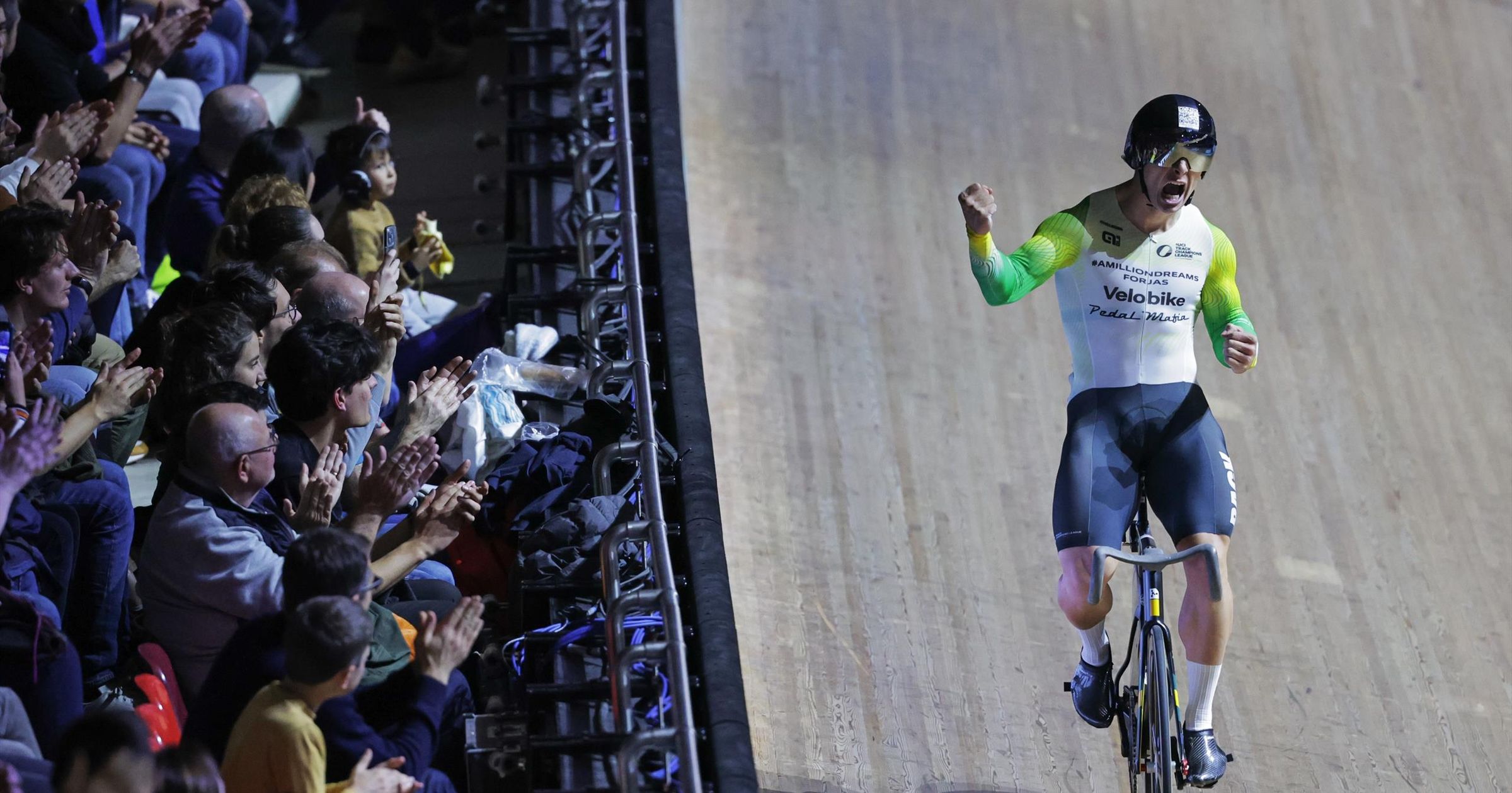 'That was spectacular!' - Matthew Richardson pips Harrie Lavreysen to ...