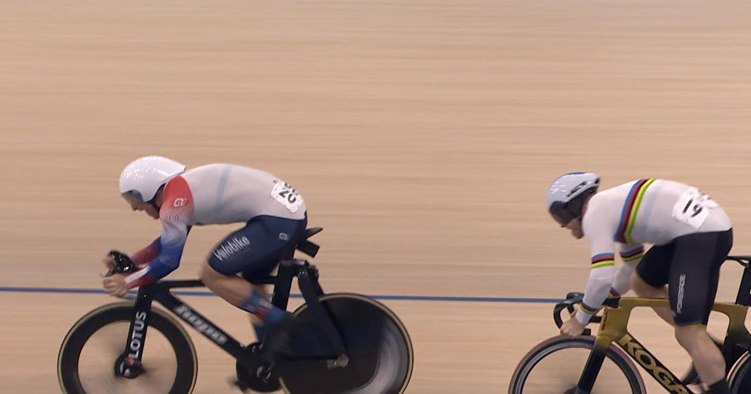 'It's domination' - Matthew Richardson topples Harrie Lavreysen for win ...