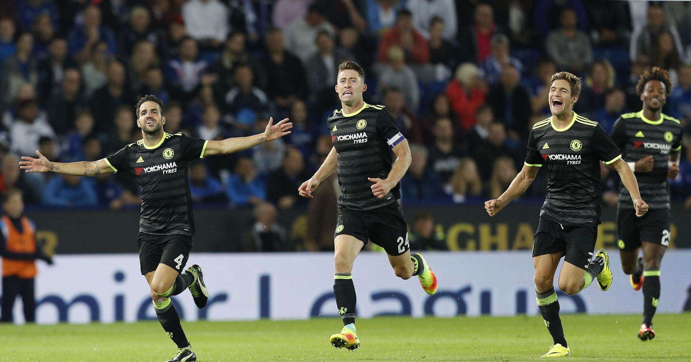 Chelsea stage stirring comeback to beat 10-man Leicester - TNT Sports