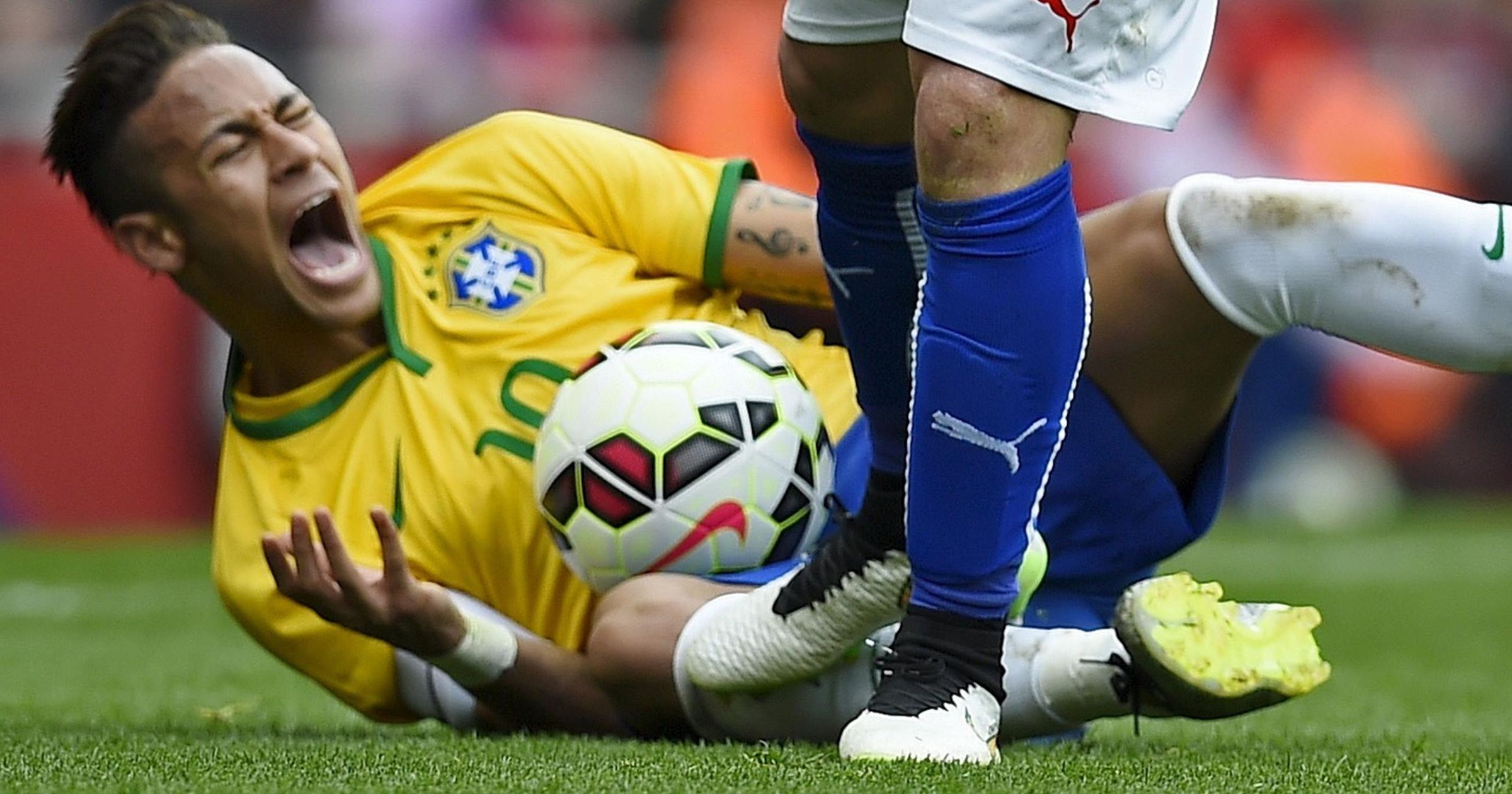 Neymar on Gary Medel foul: This is football, not UFC - TNT Sports