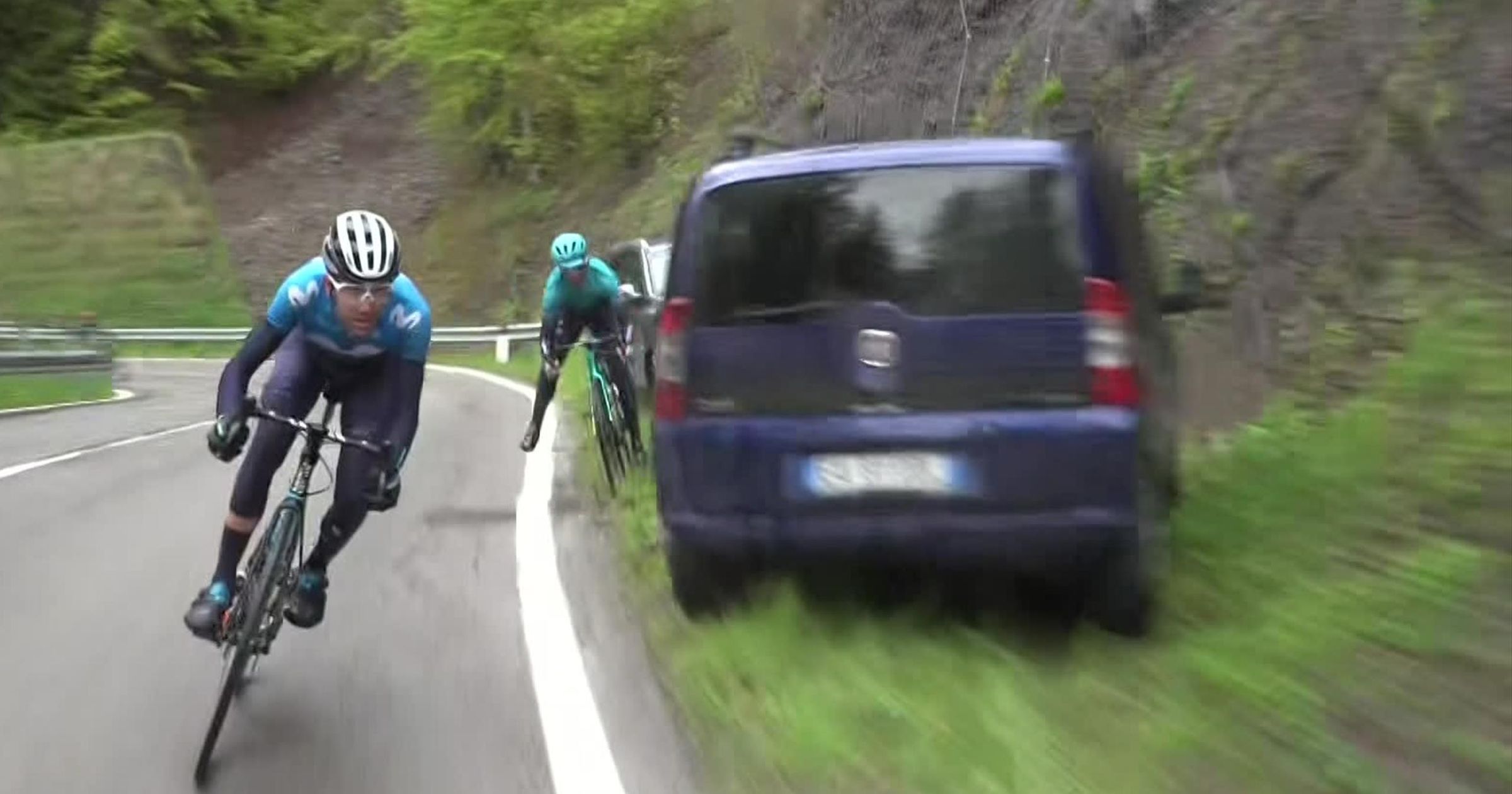 Gorka Izagirre almost crashes into van in scary near-miss at Giro d ...
