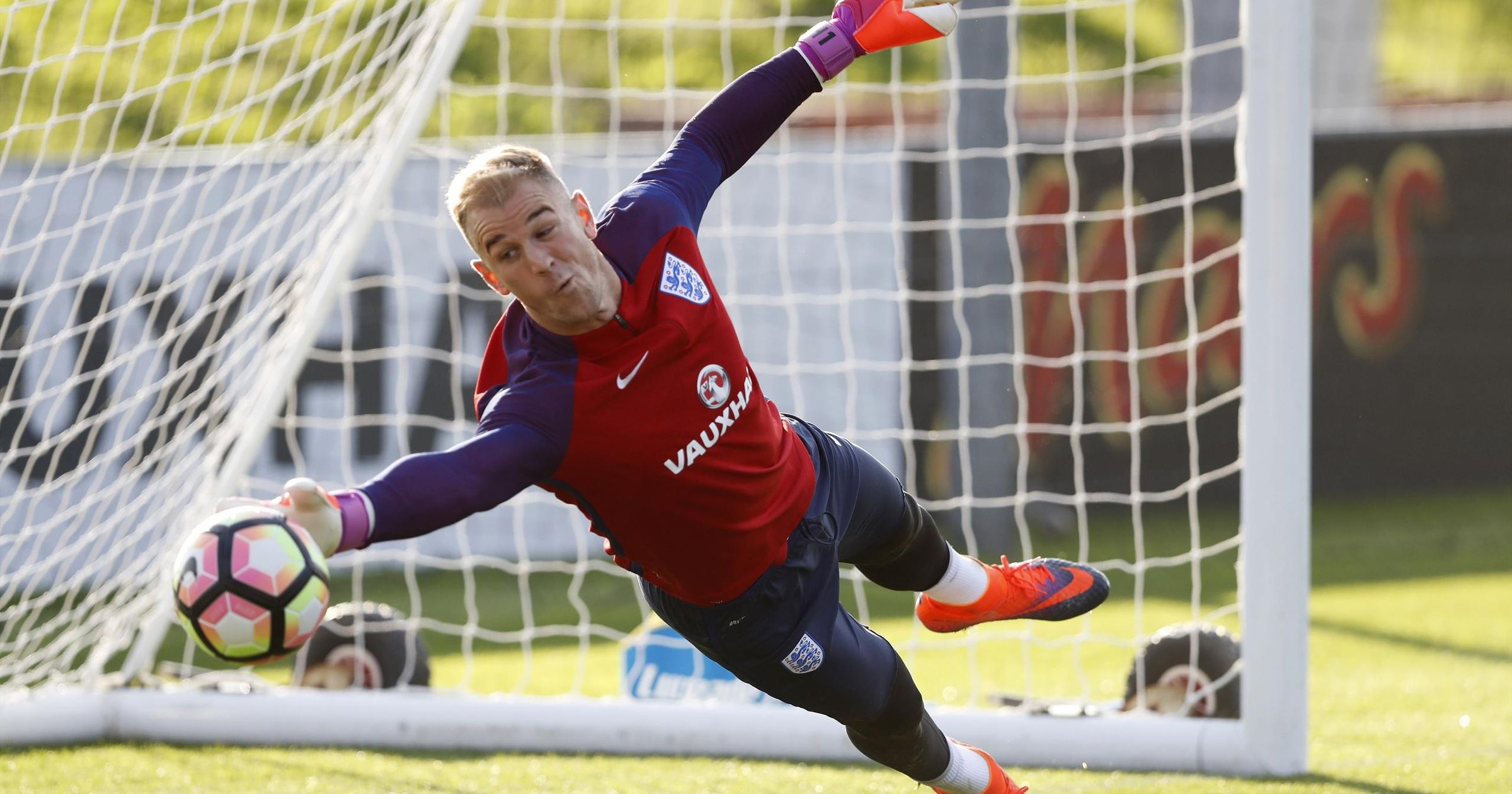 Malta goalkeeper feels sorry for Joe Hart - TNT Sports