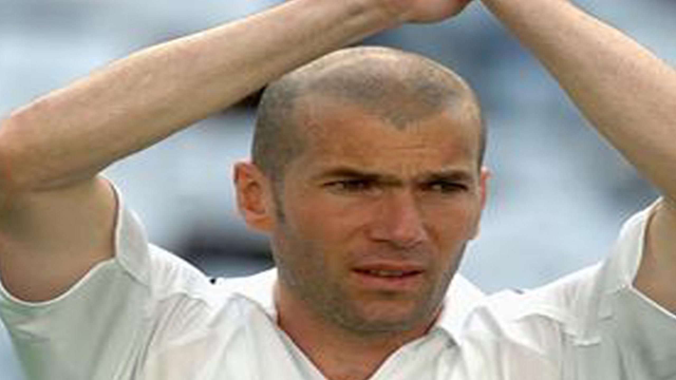 Zidane waves goodbye - TNT Sports