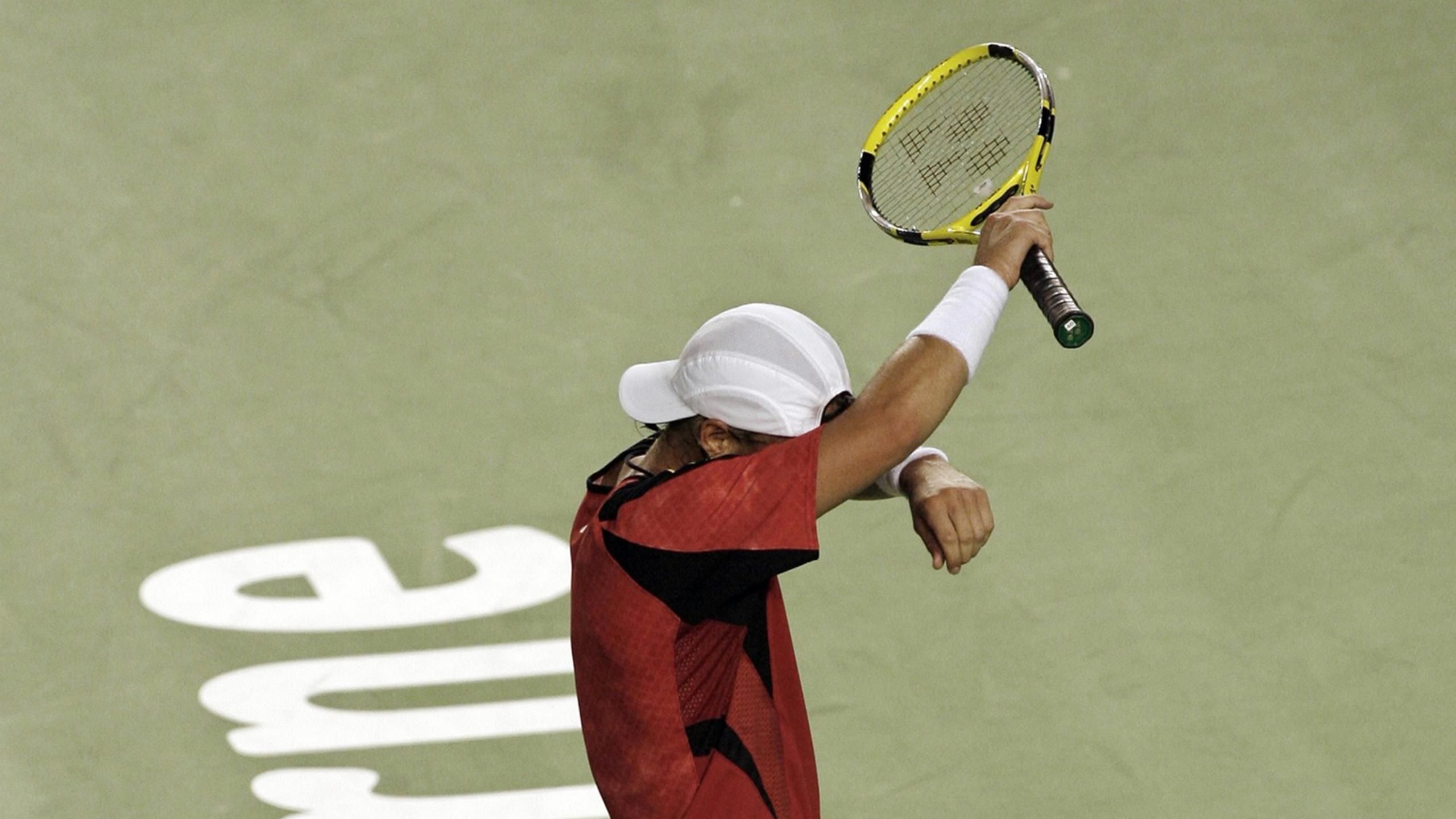 Hewitt sent packing - TNT Sports