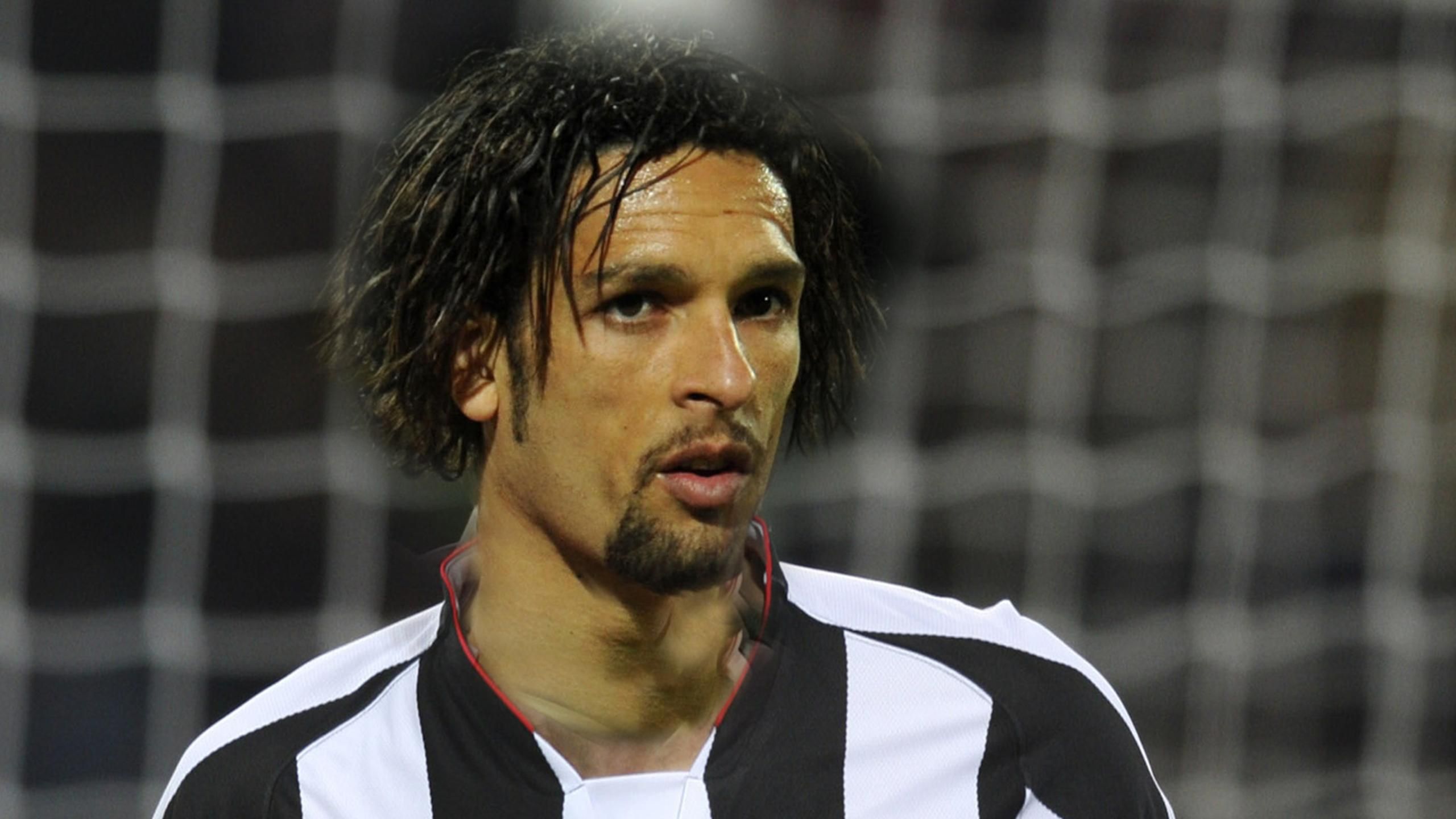 Amauri declares for Italy - TNT Sports