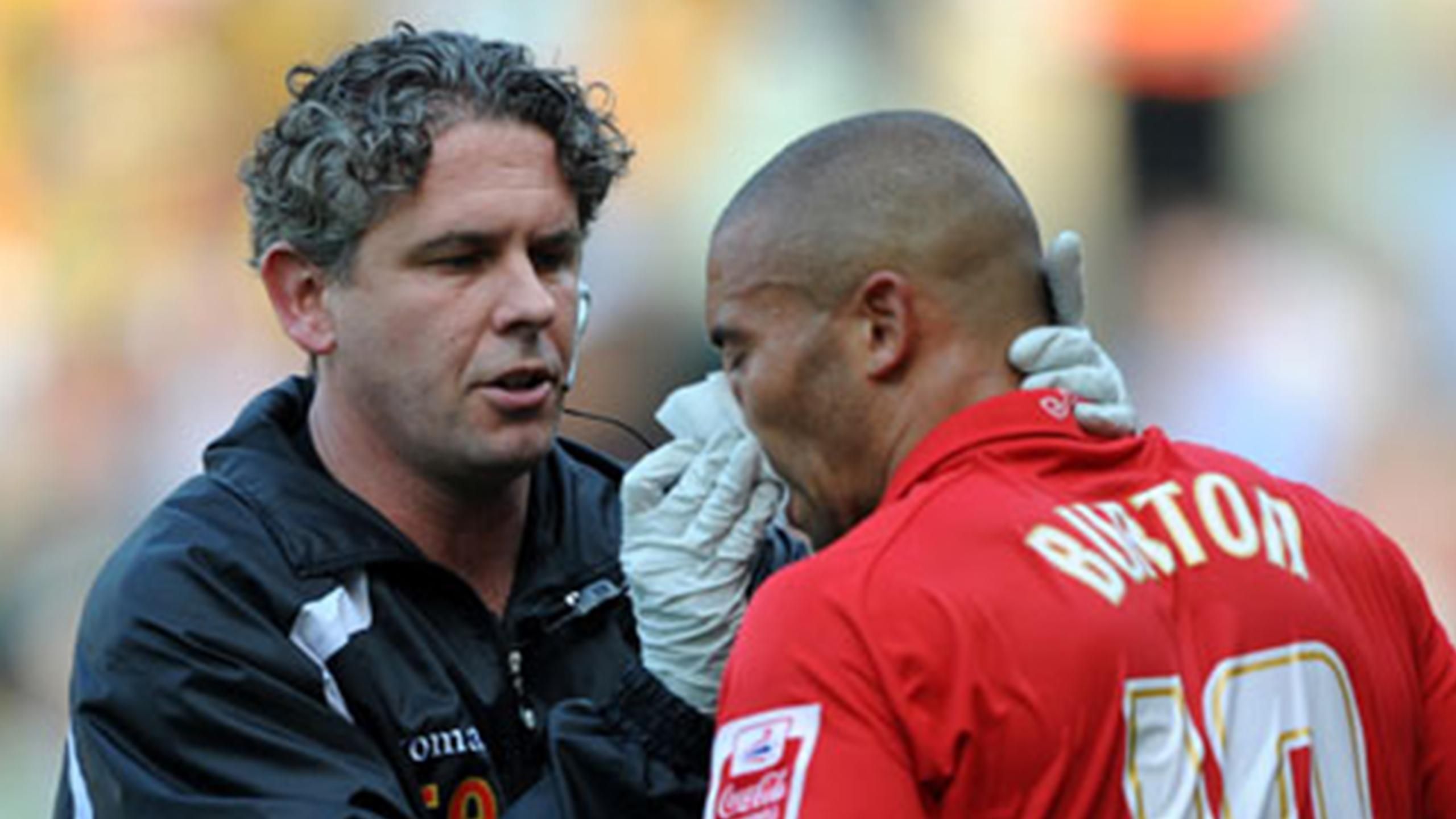 Burton breaks nose - TNT Sports