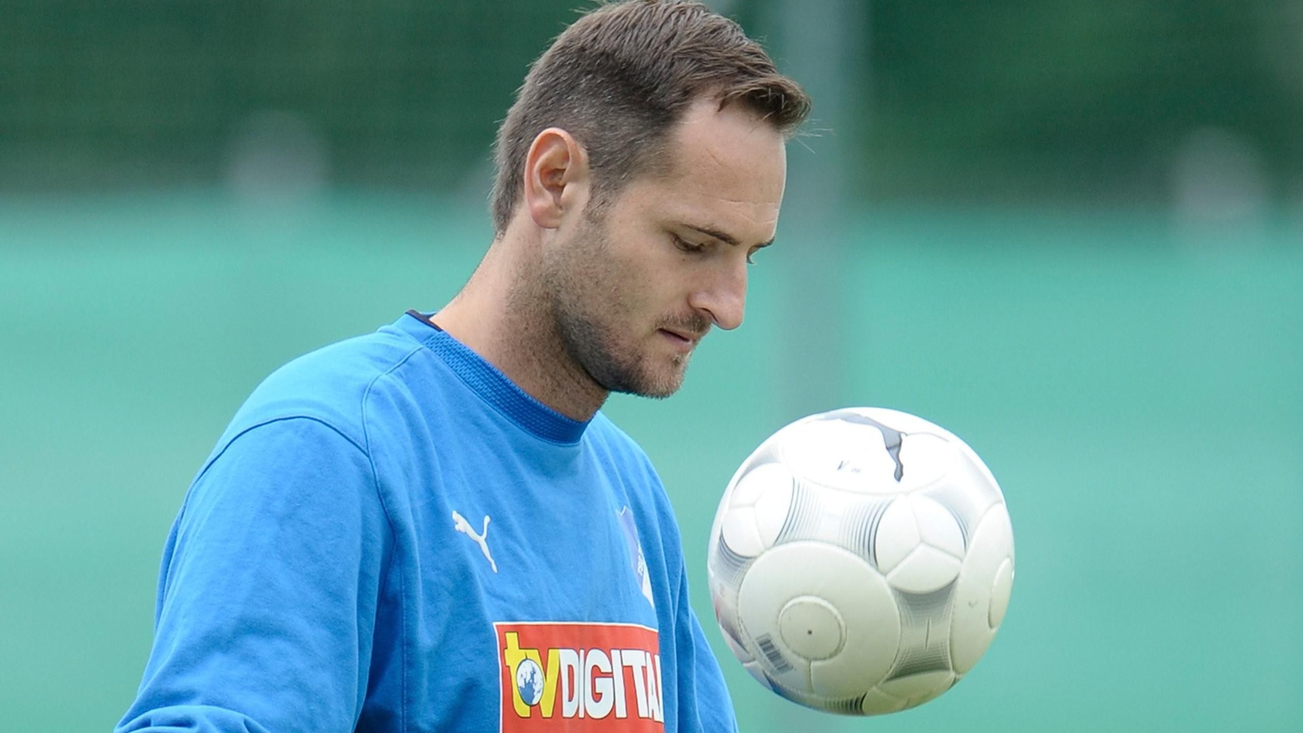 Simunic to train alone - TNT Sports