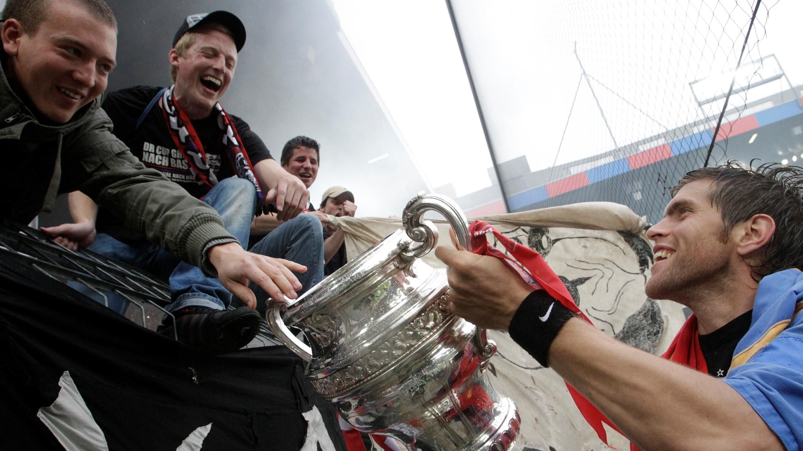 Basel hit six in cup final - TNT Sports